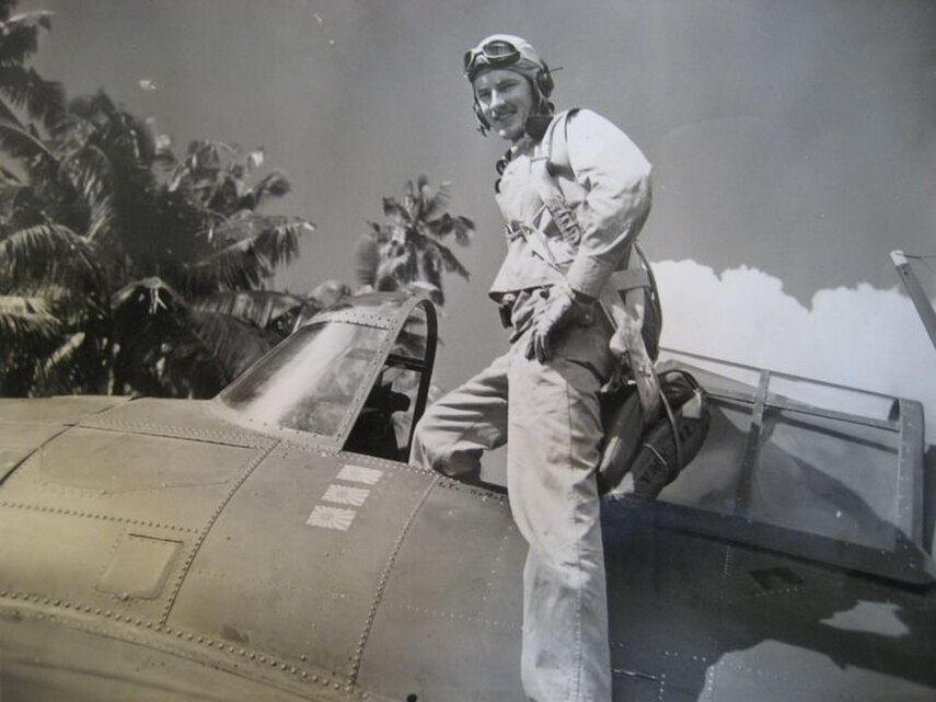 One of the last living WWII Marine fighter pilots > United States ...