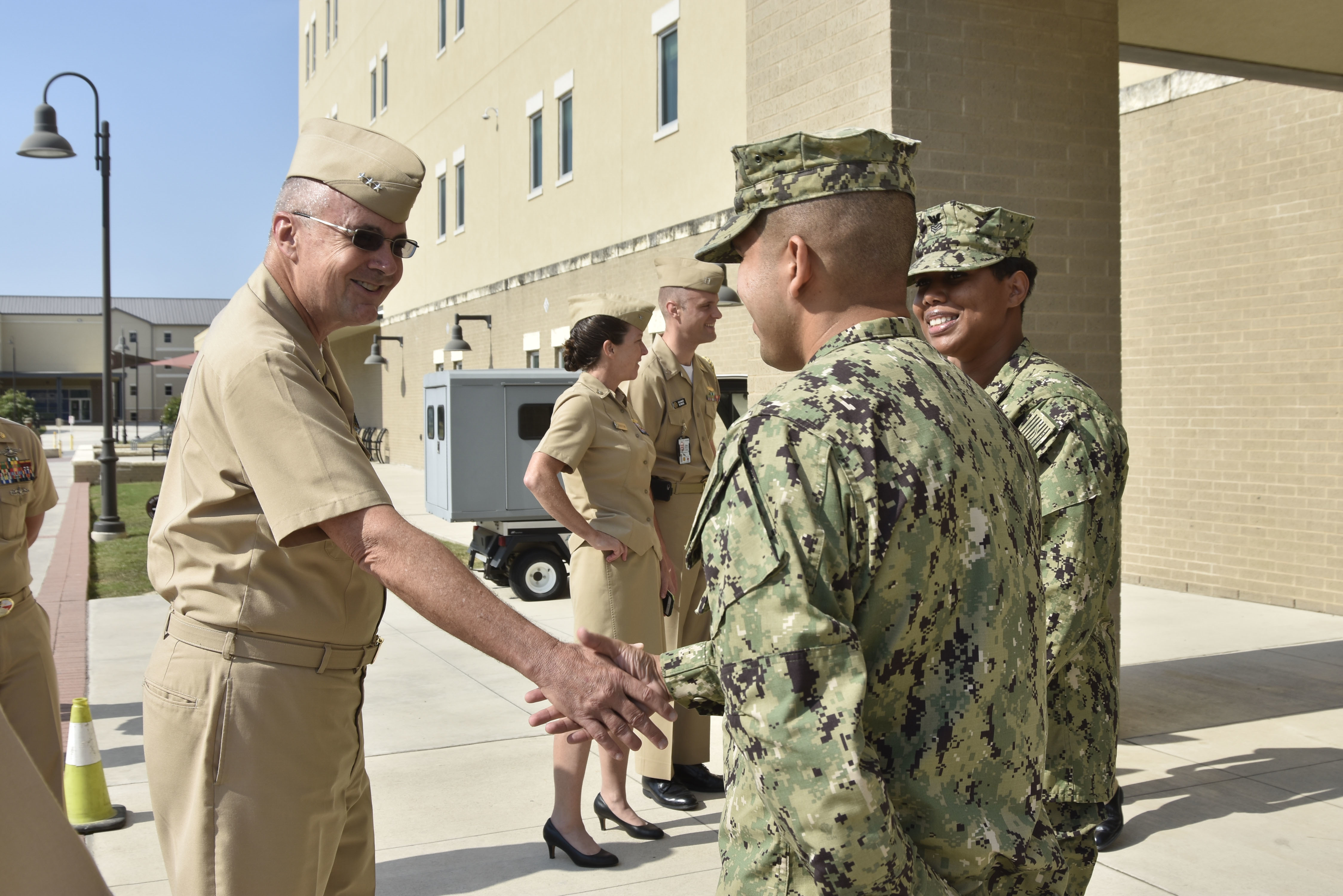Navy Surgeon General, Force Master Chief visit Navy Medicine Training ...