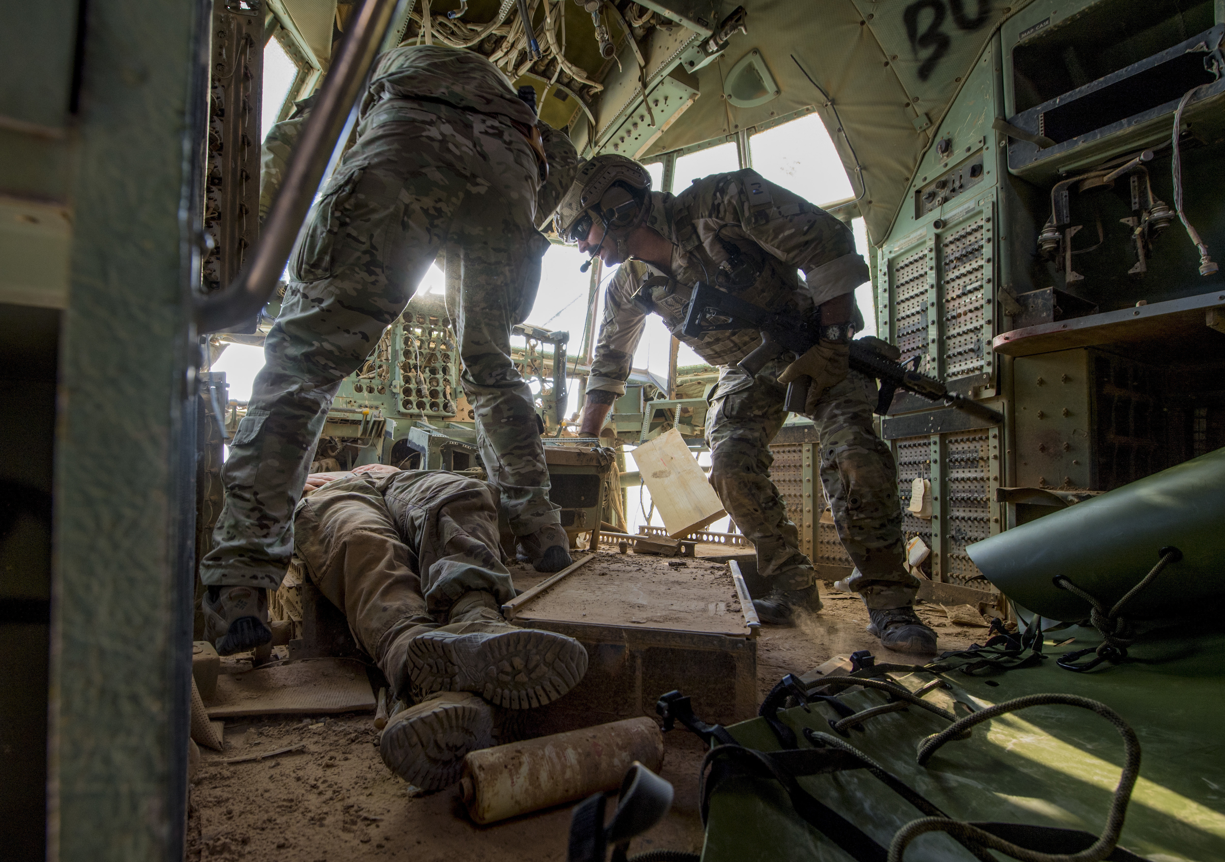 1st Expeditionary Rescue Group conducts combat search and rescue ...