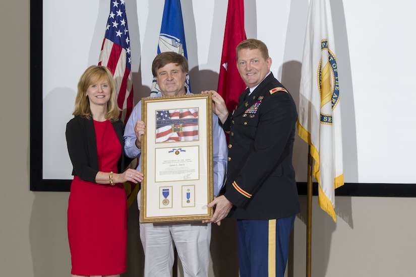 Awards ceremony celebrates employee achievements > Engineer Research ...