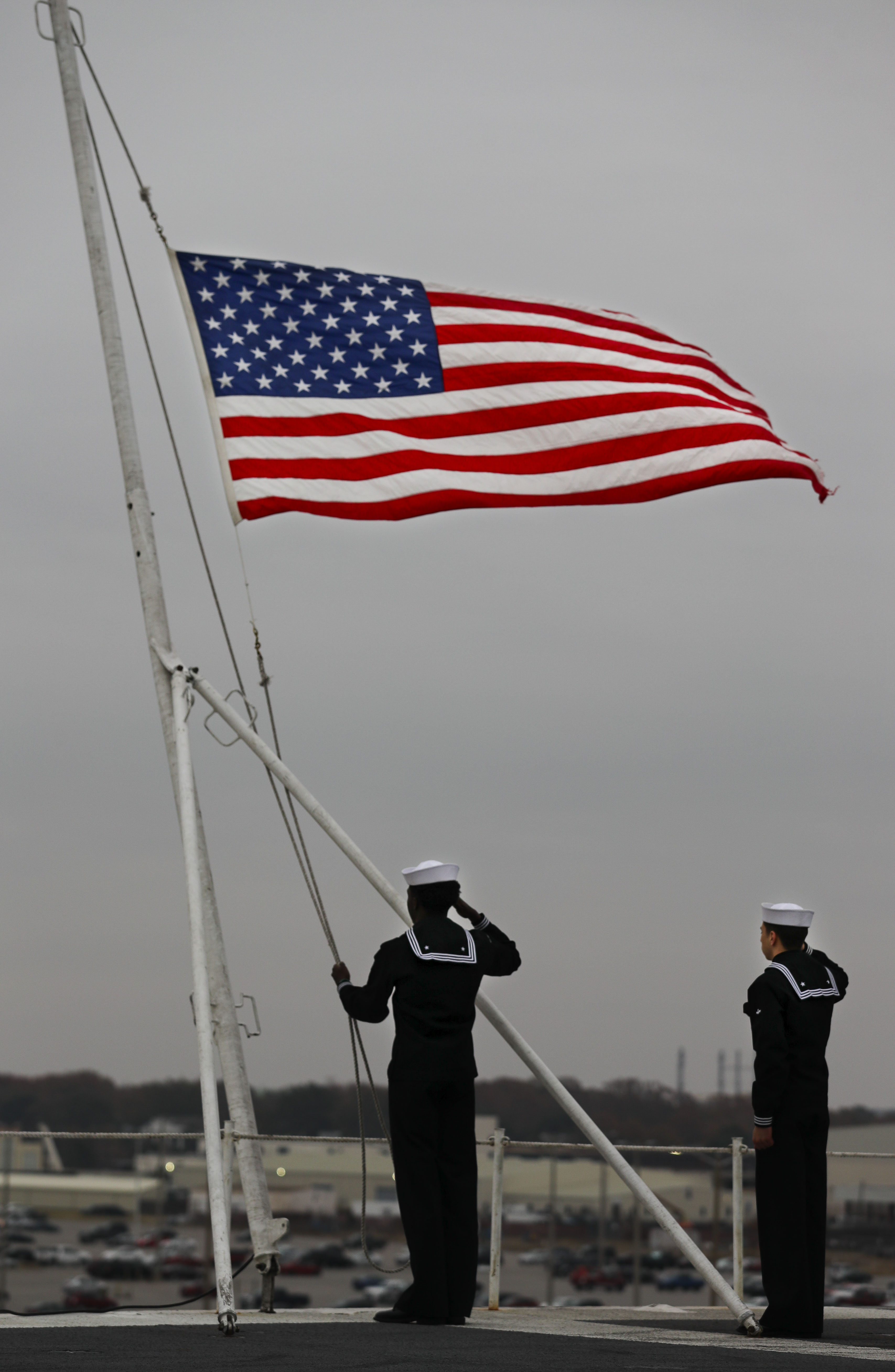 Navy Joins the Nation in Mourning Loss of Former President, Sailor ...