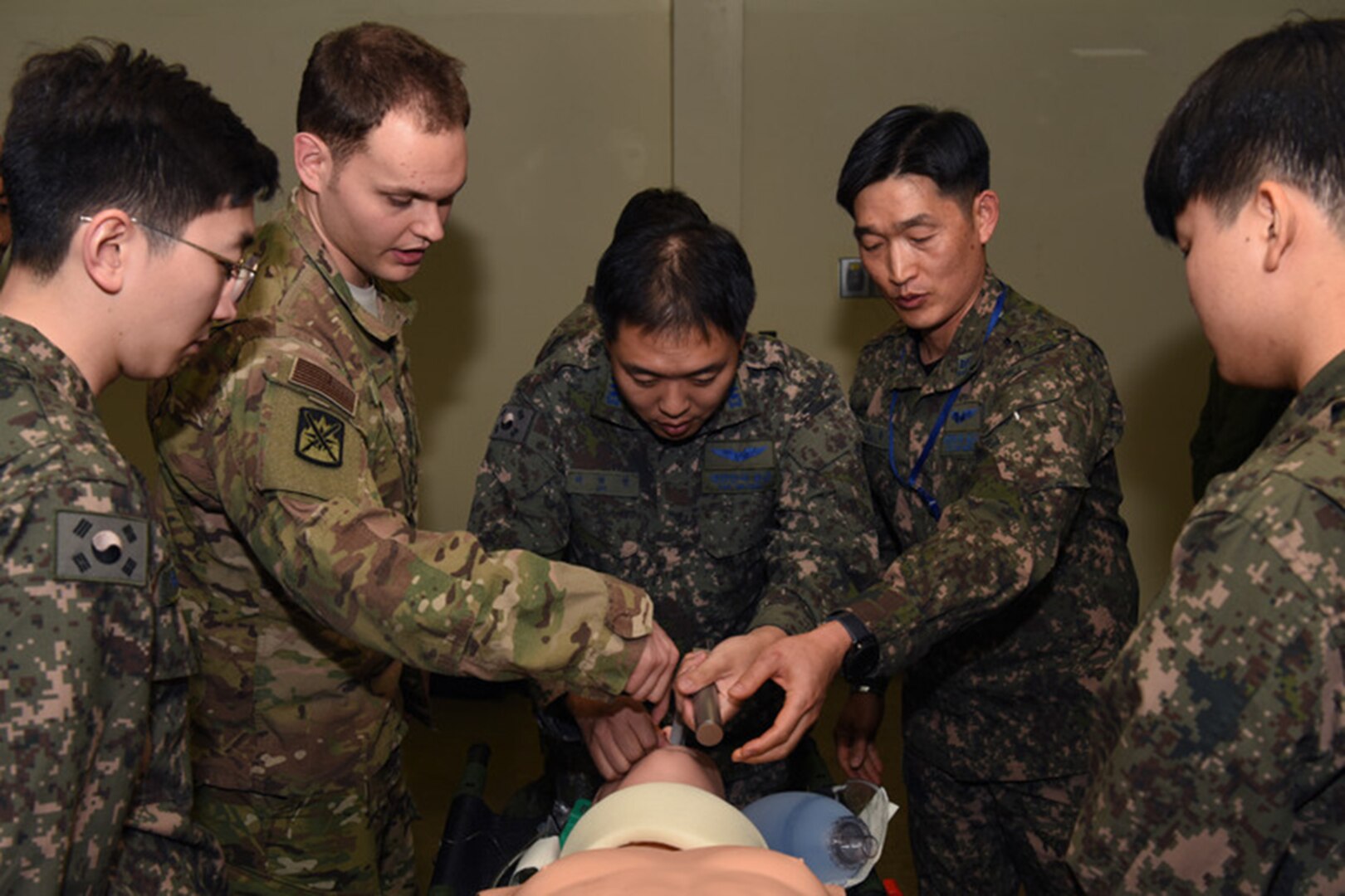 Gimhae Hospital Hosts First U.S/Republic of Korea Trauma Training > U.S ...