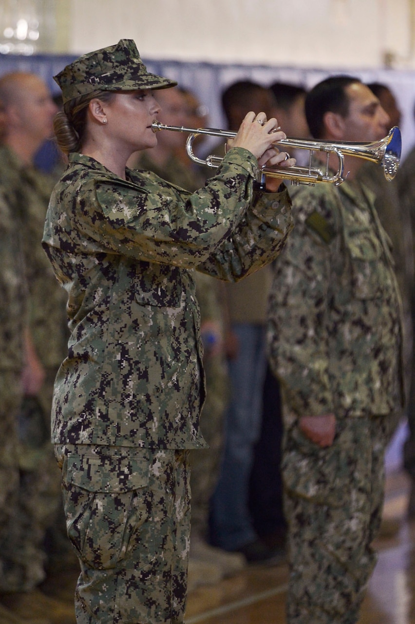 NAVCENT Team Unites for Vice Adm. Stearney Memorial Service > U.S ...