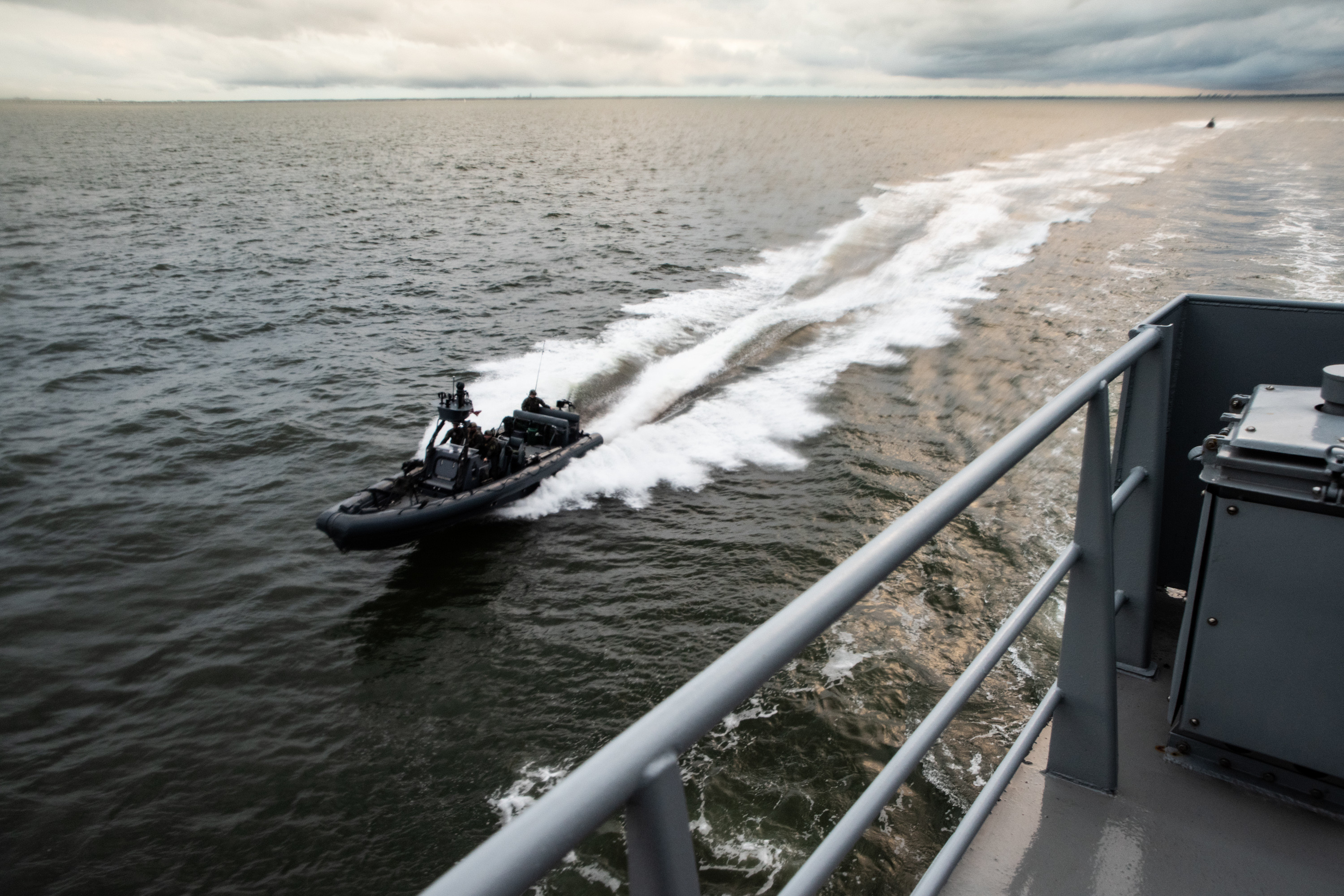 Soldiers sharpen watercraft skills