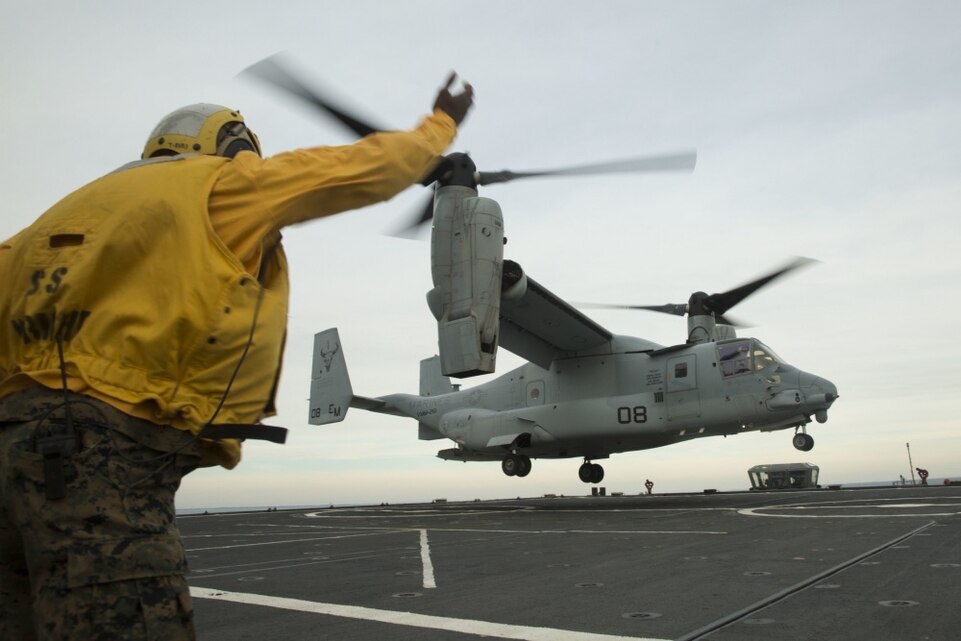 VMM-261 expands the MV-22 ship to shore transporting capabilities > 2nd Marine Aircraft Wing ...