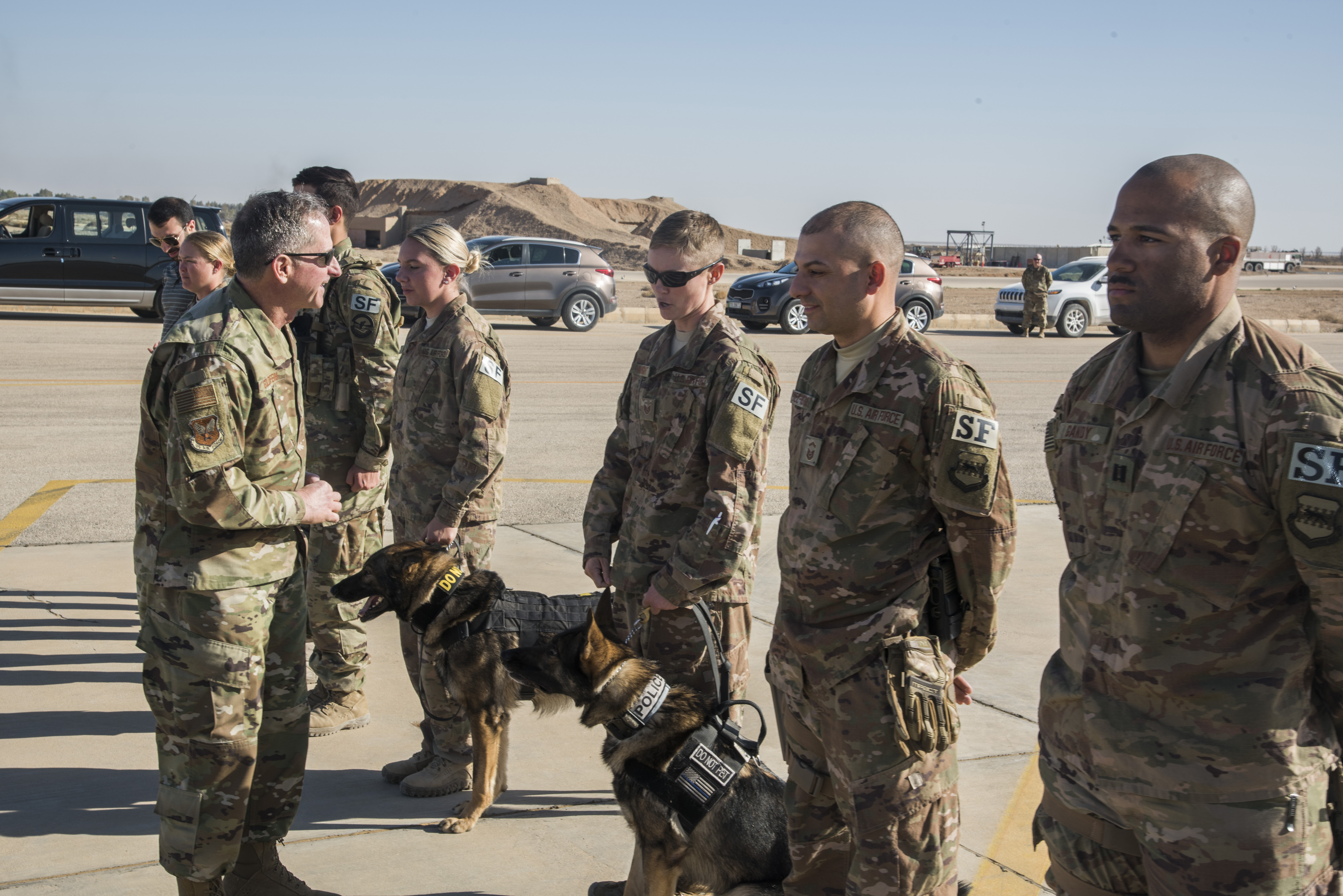 CSAF, CMSAF visit 332 AEW Airmen > U.S. Air Forces Central > News