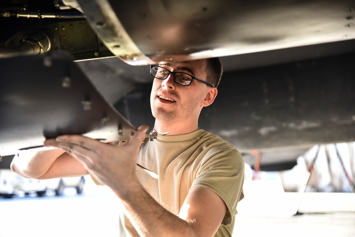 Crew Chiefs: The First and the Last for the Mission > U.S. Air Forces ...