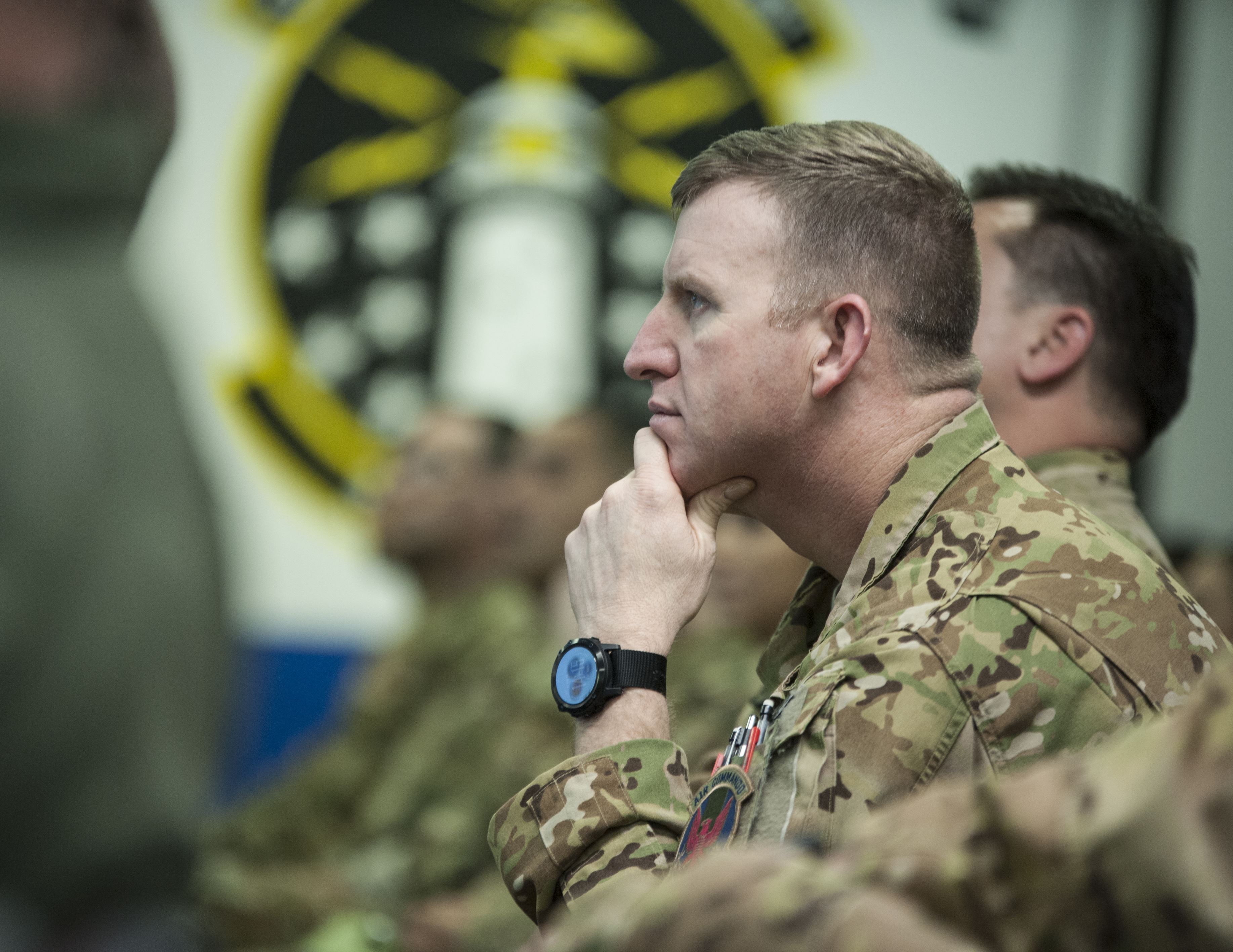 USTRANSCOM command senior enlisted leader visits the 353rd SOG > Air ...