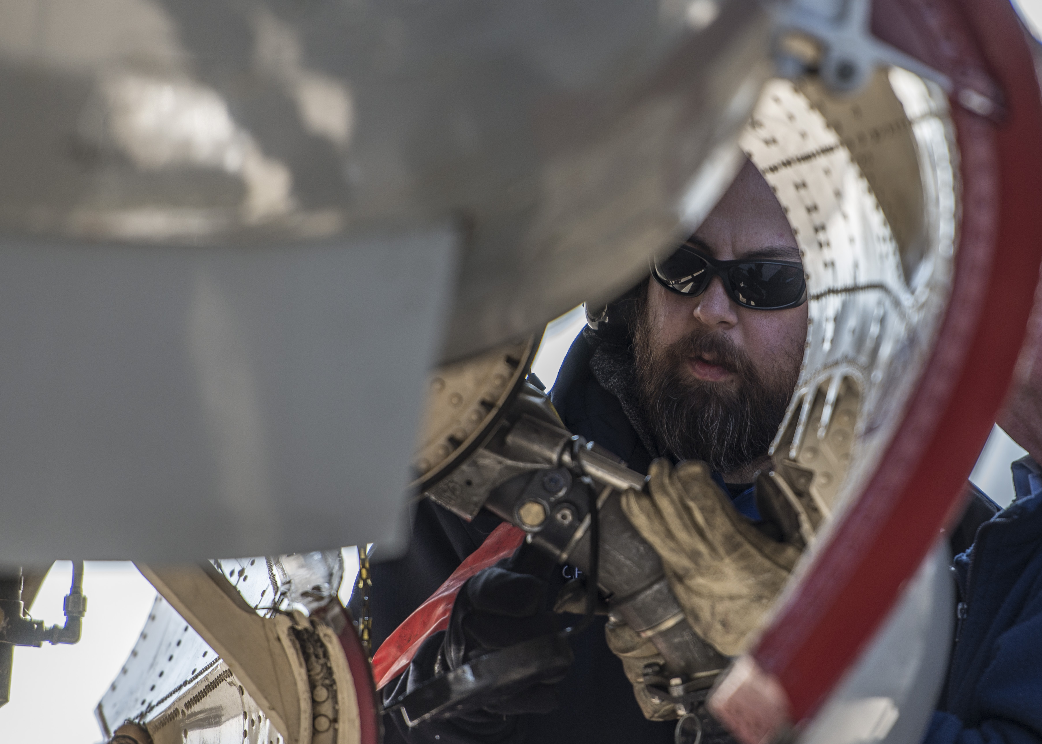 Scott performs hot pit refueling > Scott Air Force Base > News