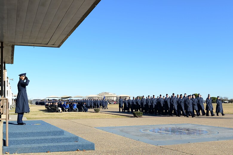 62 AW visits BMT, witness volunteers become Airmen > Team McChord ...