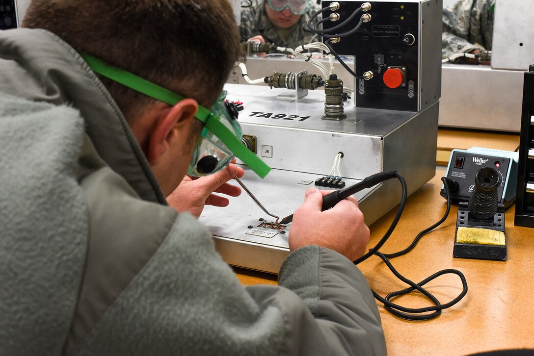 365th Training Squadron avionics fundamentals course