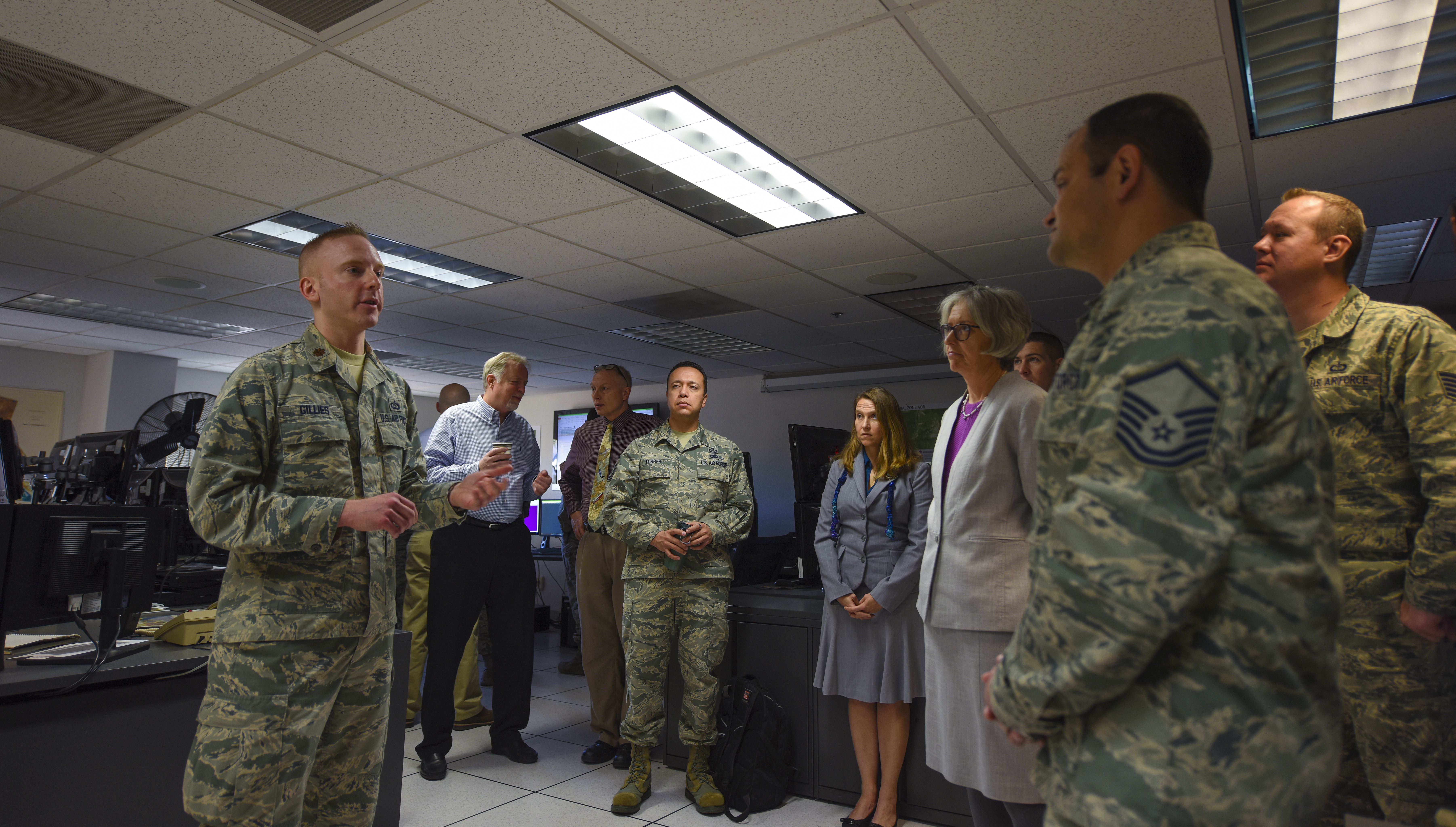 SOUTHCOM officials conduct annual METOC conference > U.S. Southern ...