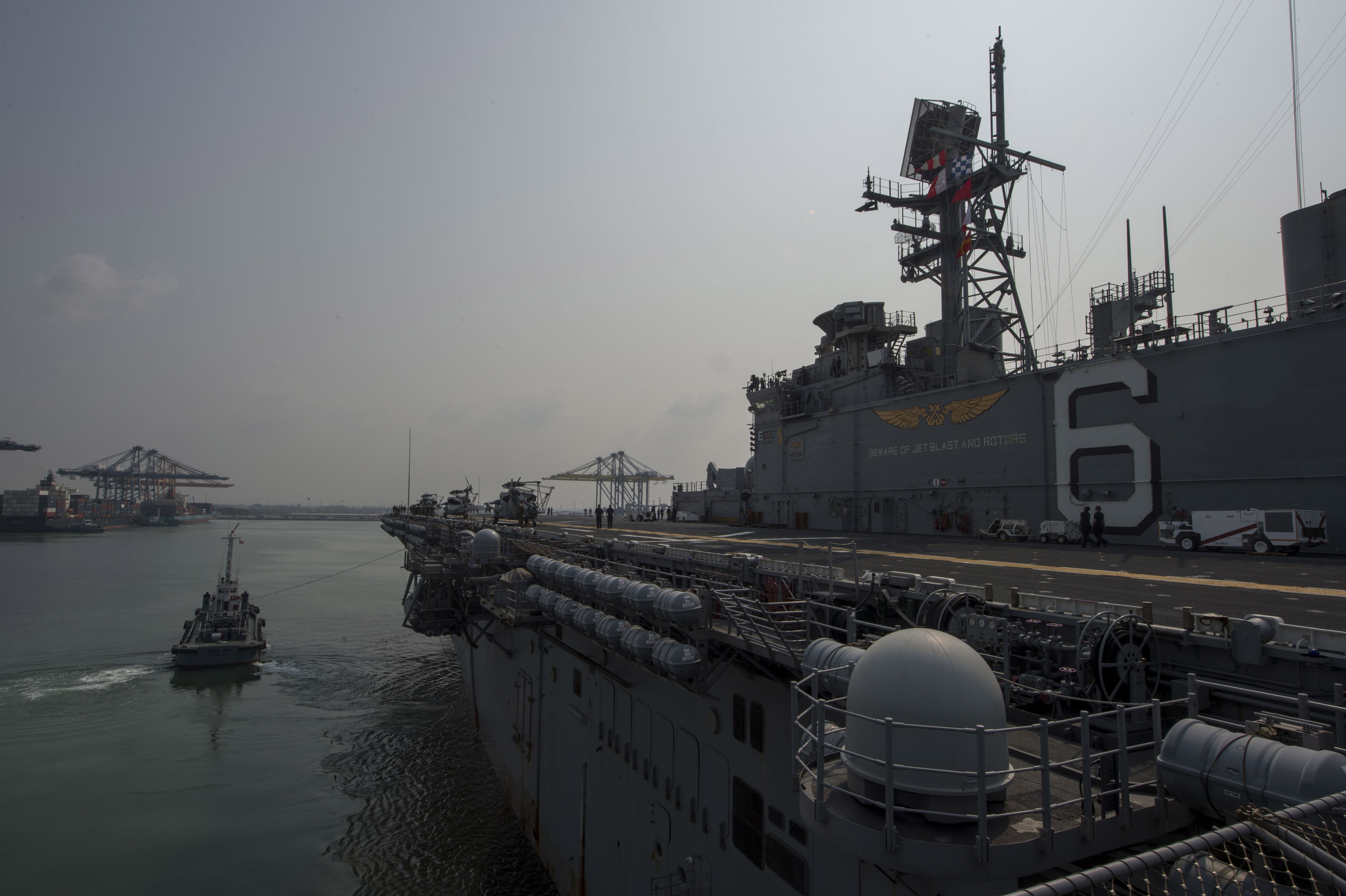 USS Bonhomme Richard (LHD 6) Arrives in Laem Chebang, Thailand for a ...