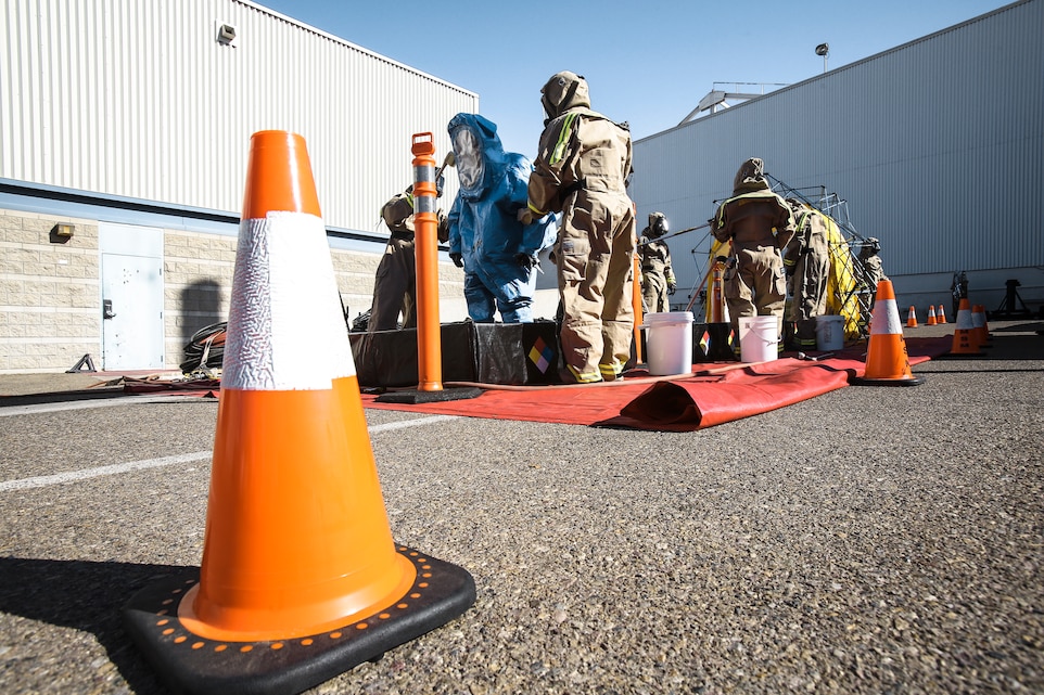 Kickin’ gas and taking names: ARFF Marines train at responding to ...