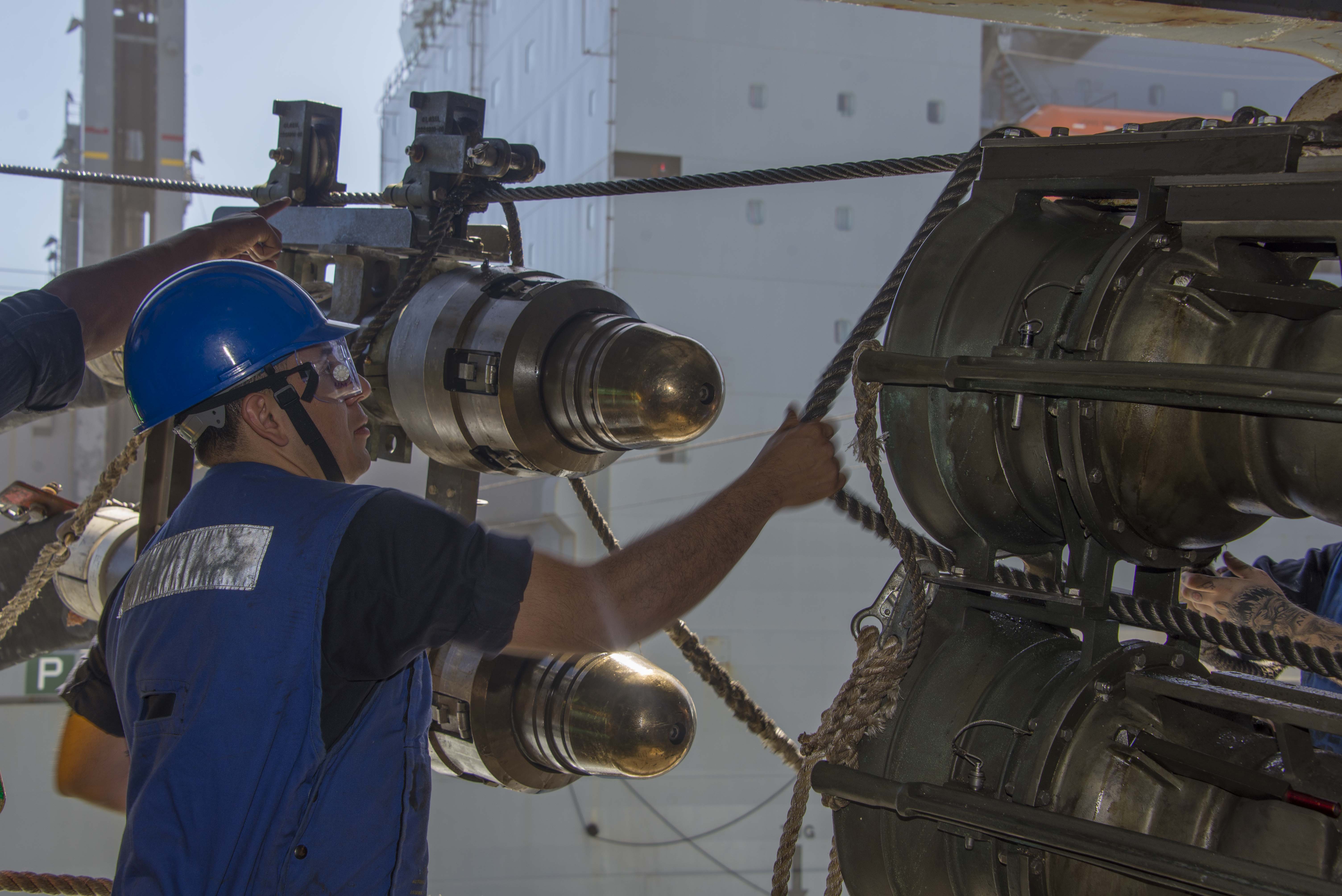 Iwo Jima ARG Conducts First Major RAS of Deployment > United States ...