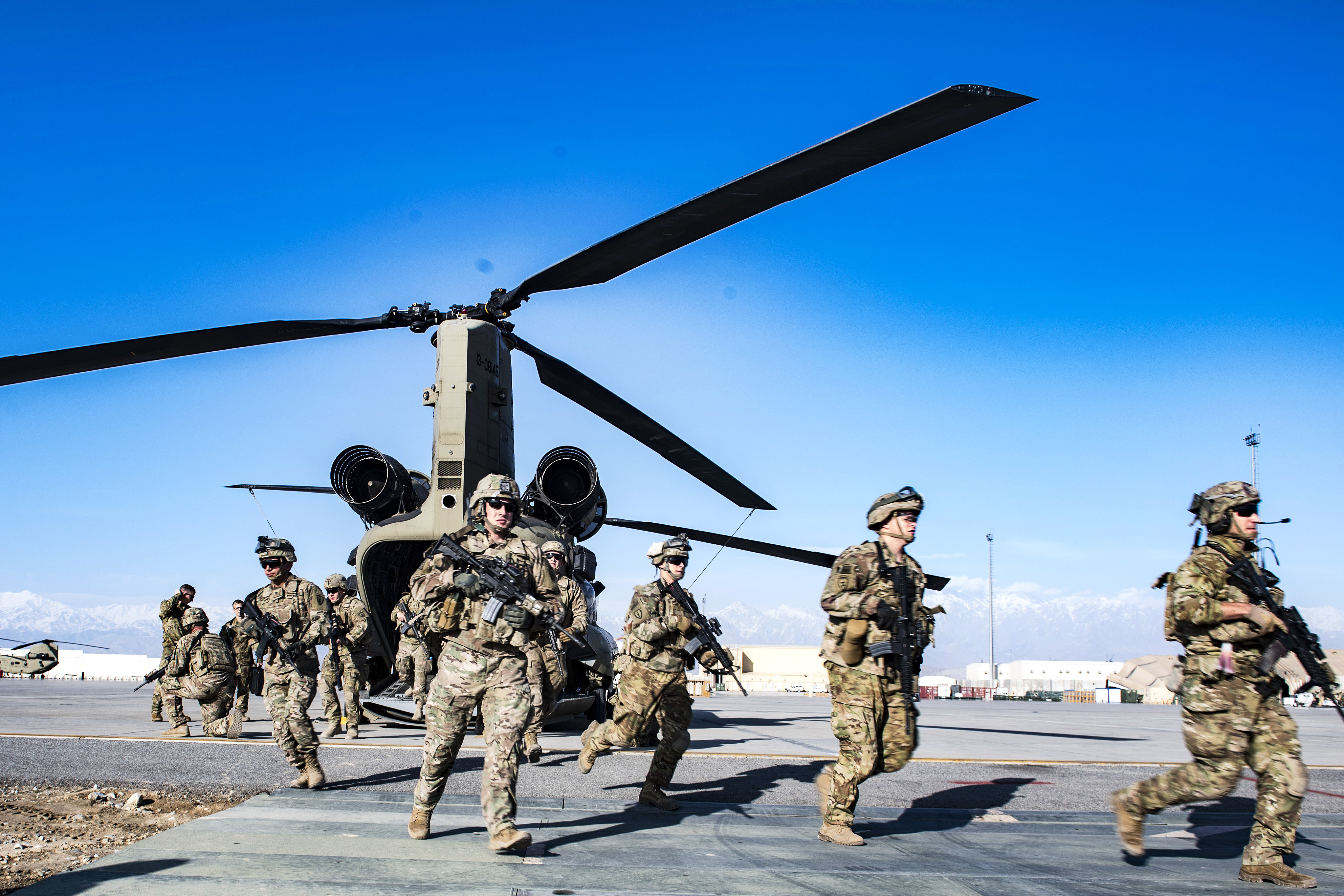 Chinook Offloading | U.S. Department of War