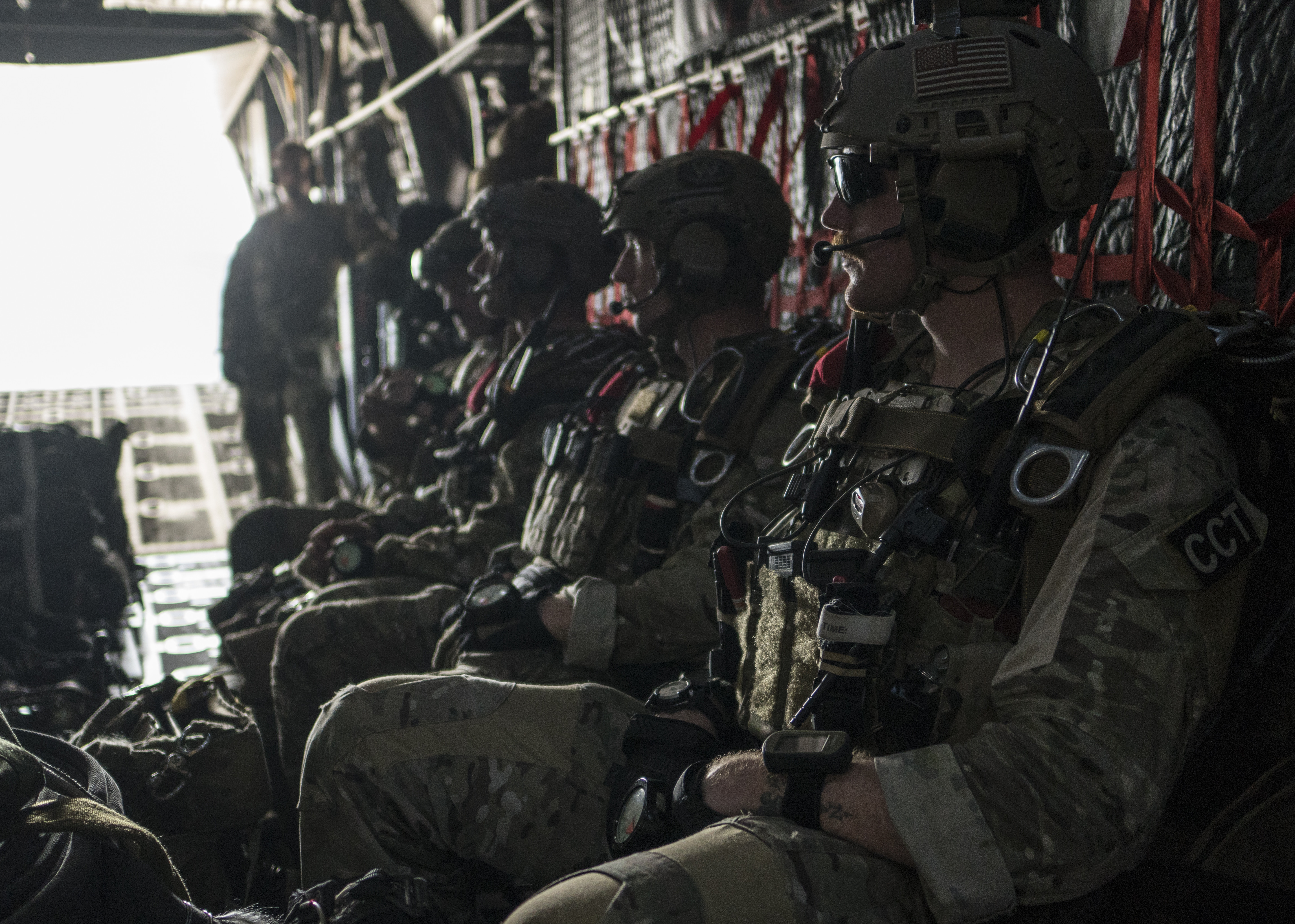 320th STS conducts military free fall with Thai partners