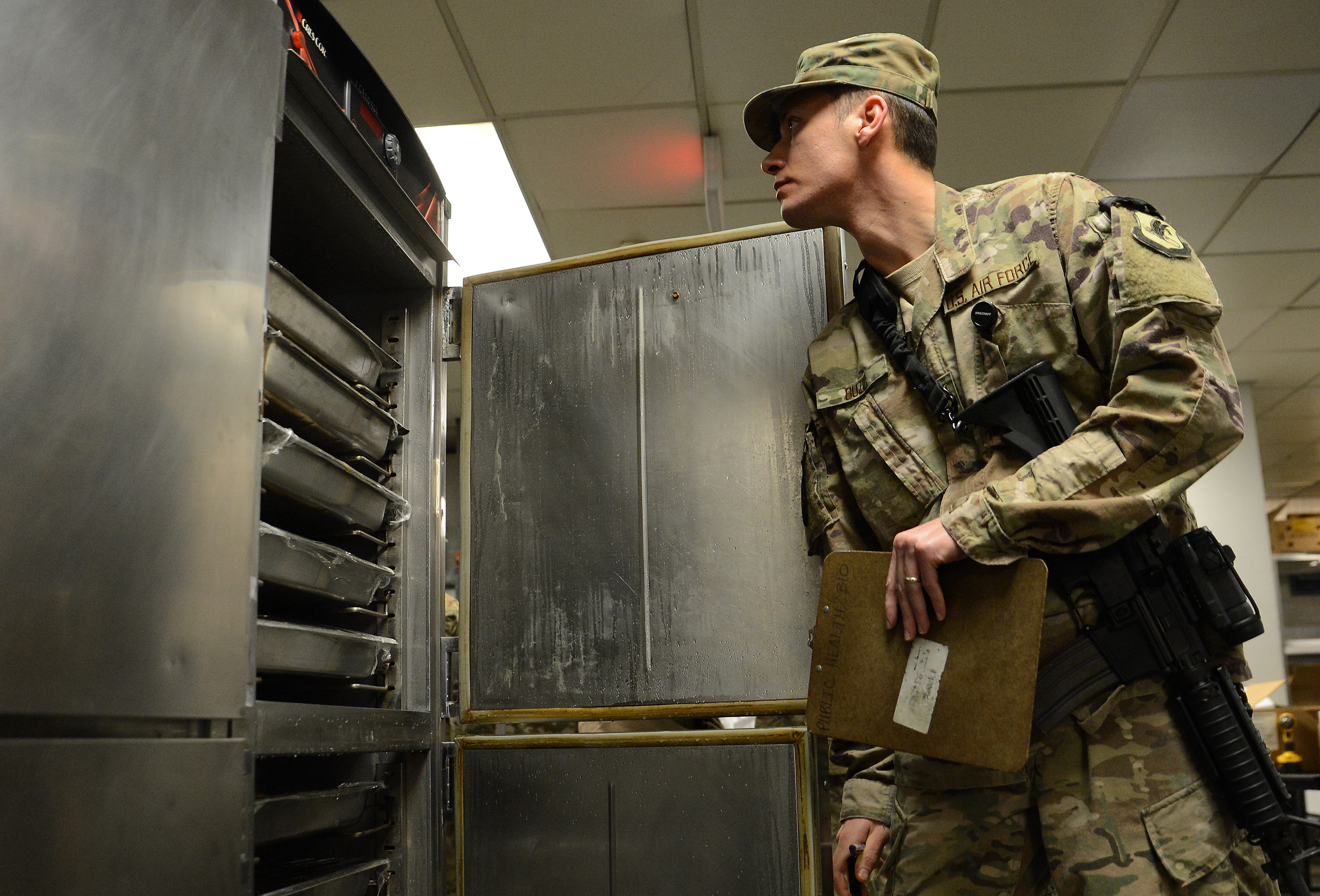 Public Health Airman inspects and connects > U.S. Air Forces Central > News