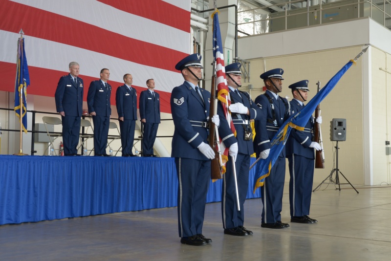 Passing the torch > 103rd Airlift Wing > Article Display