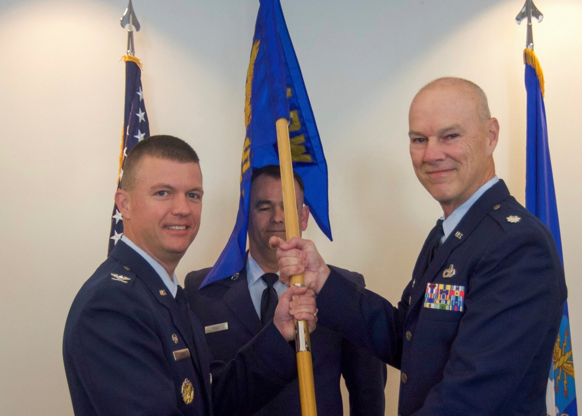 916th Mission Support Group change of command > 916th Air Refueling ...