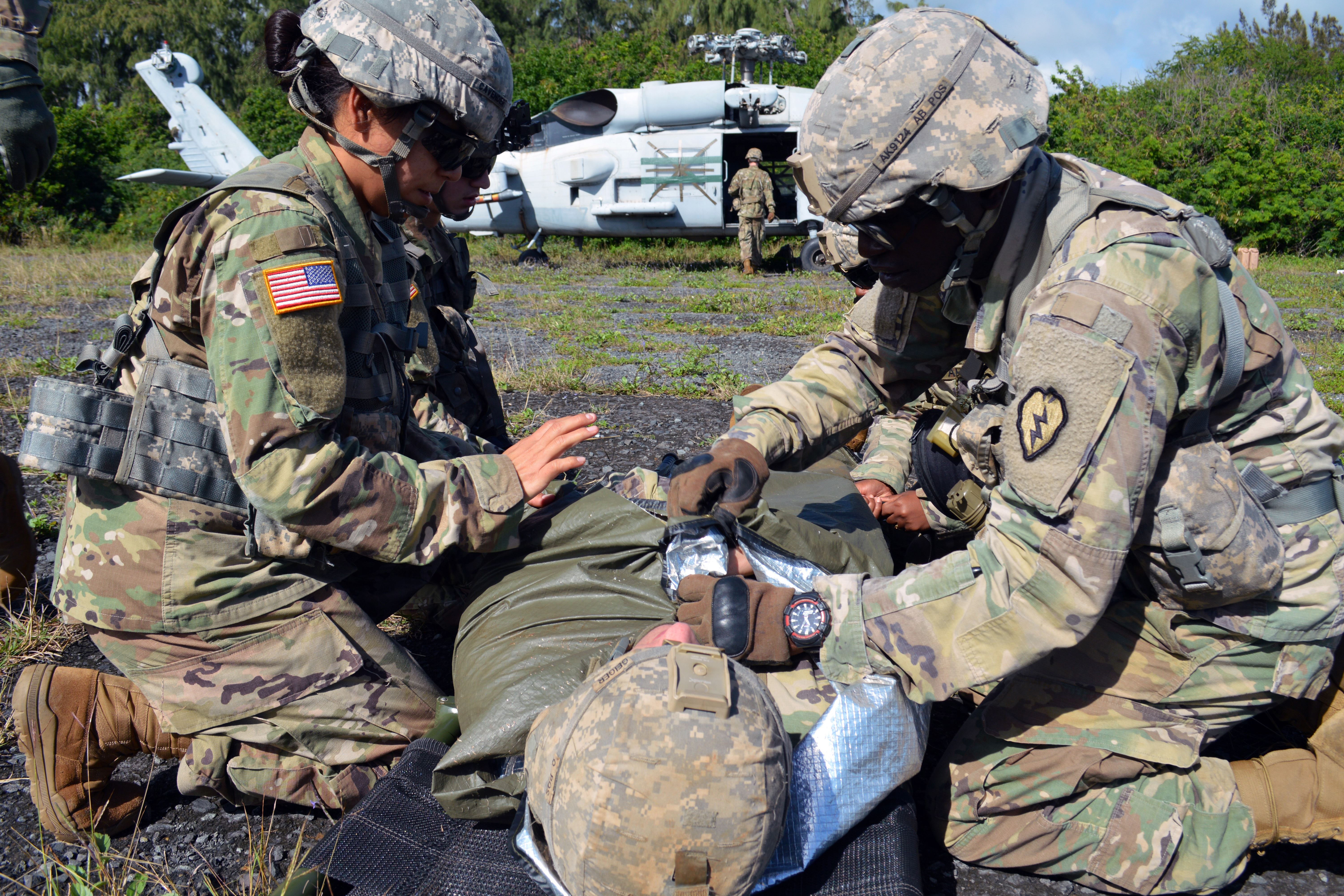 ‘Wayfinder’ Medics Conduct MEDEVAC Training on Black Hawk > U.S. Indo ...