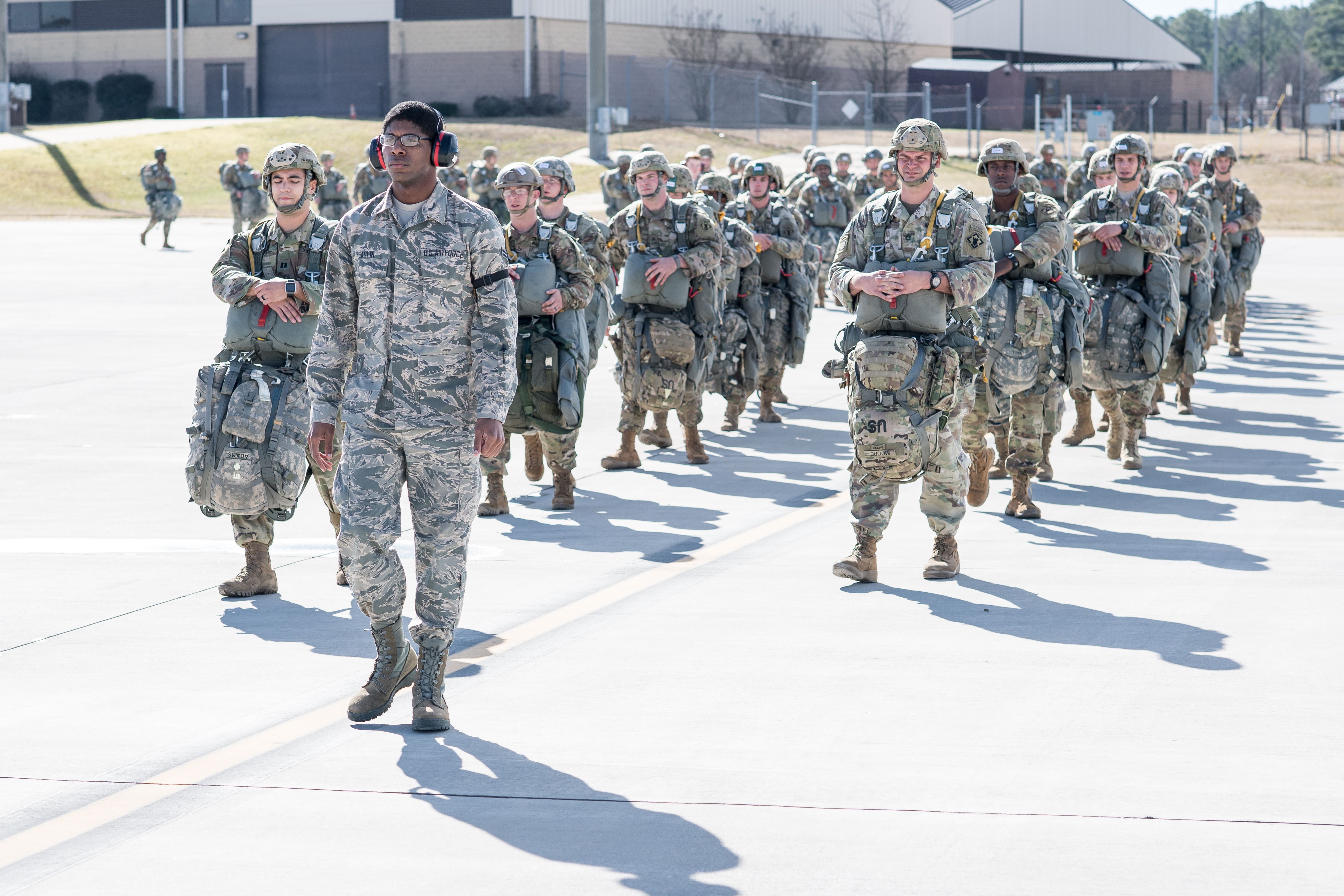 43d AMOG kicks off 2018 with joint airdrop training > Pope Field ...