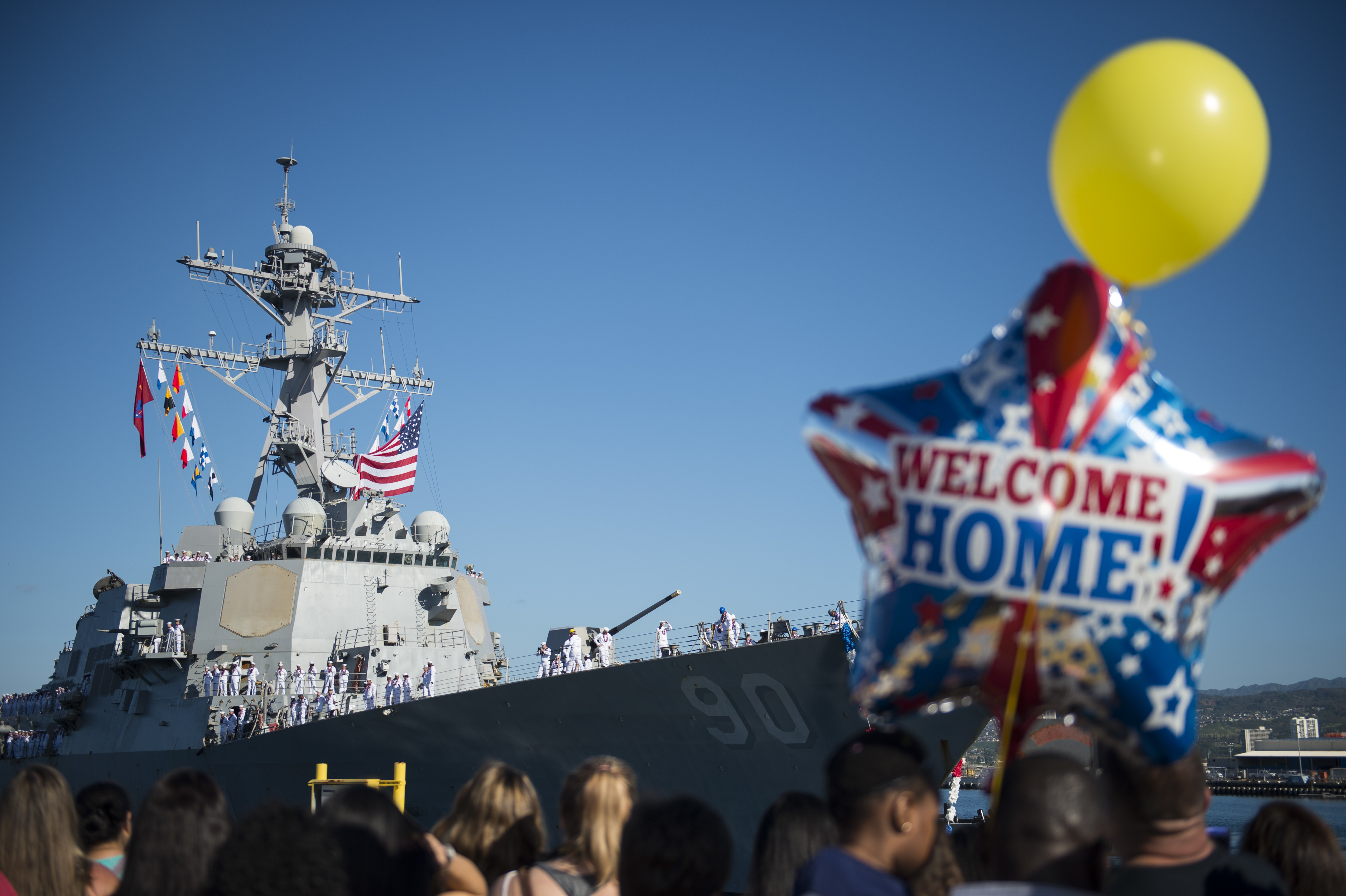 USS Chafee Returns from Western Pacific Deployment > United States Navy ...