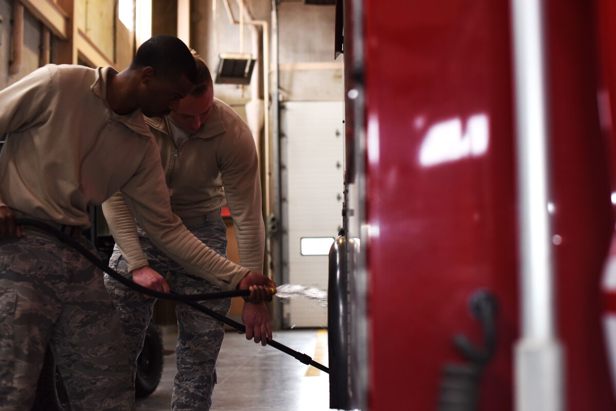 Laughlin fire department defends the base > Laughlin Air Force Base > News