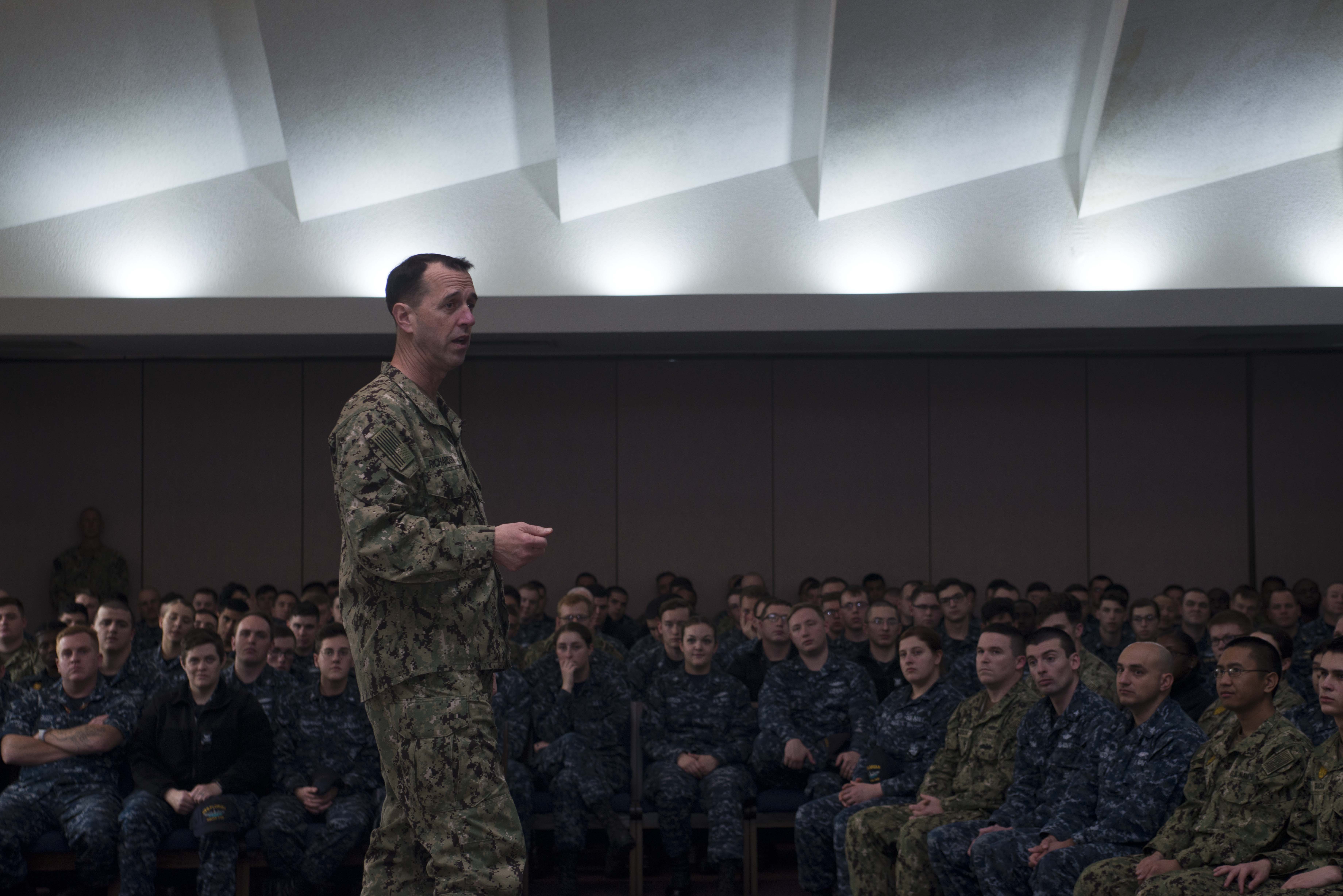 CNO, MCPON Hold Mayport All-Hands Call Aboard USS Iwo Jima > United ...