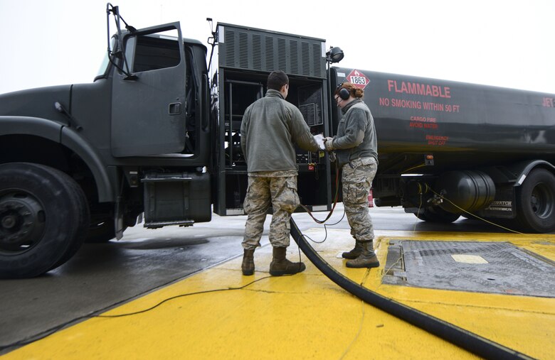 POL Airmen keep tankers flying > Air Mobility Command > Display
