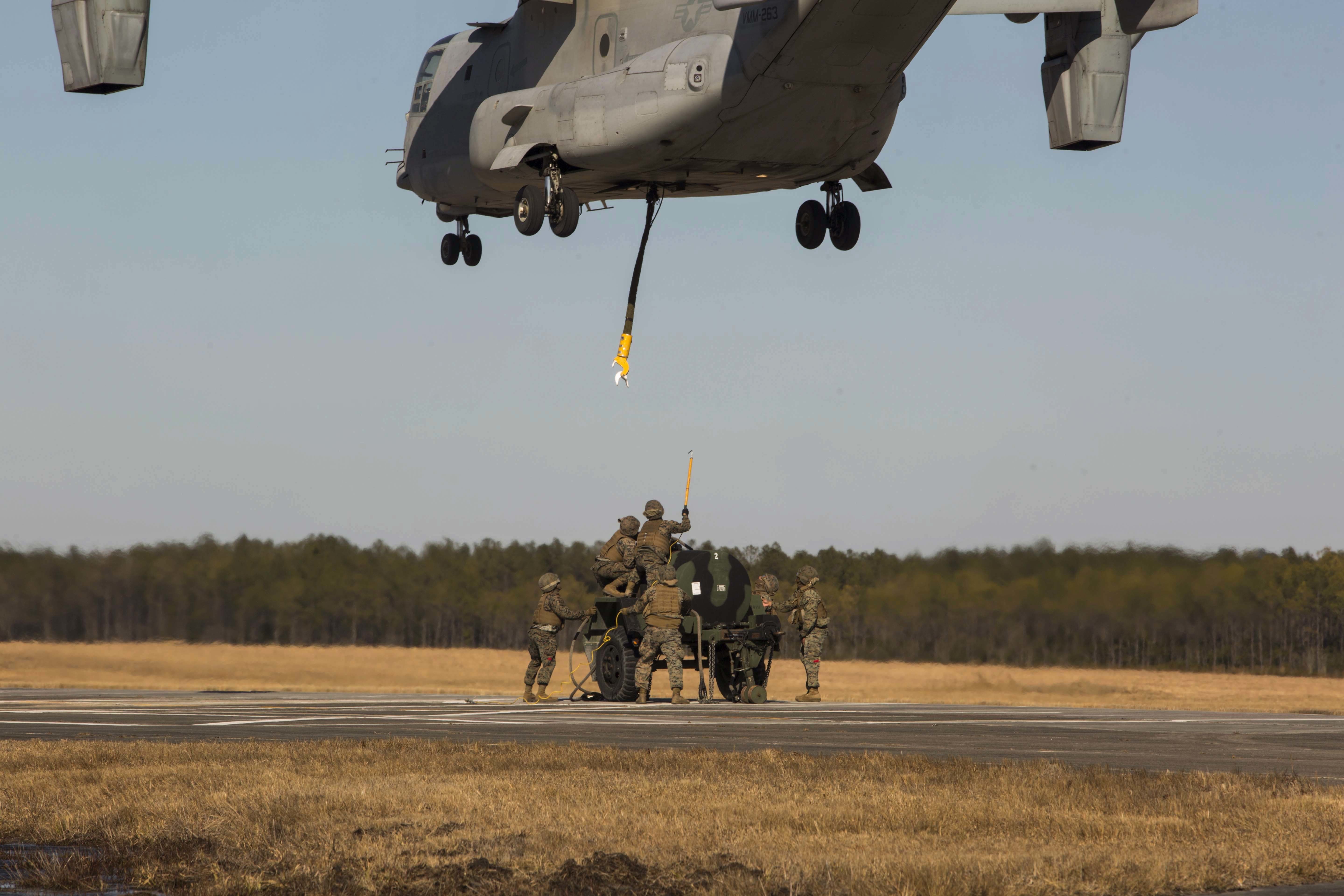 Marines with LS Co. Conduct Sling Load Operations > 2nd Marine ...