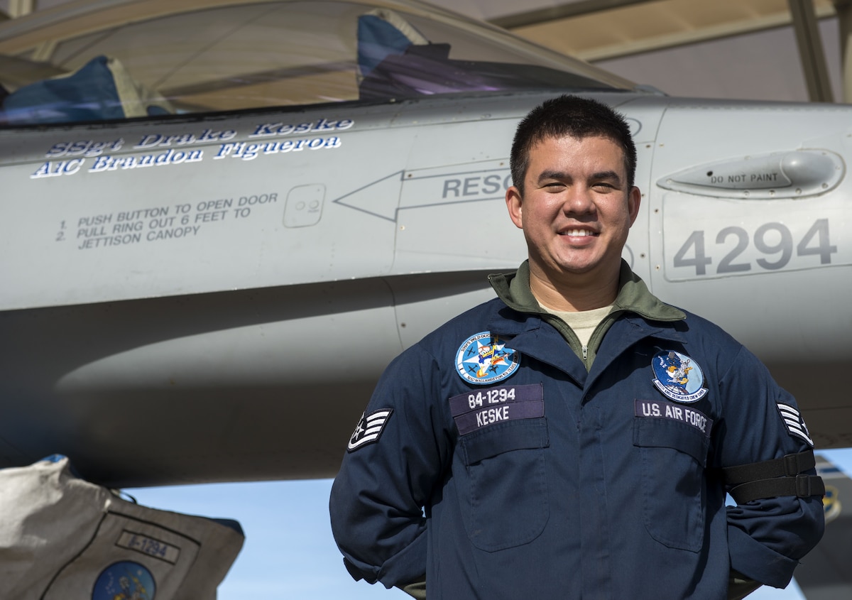 Dedicated crew chiefs: A step above the rest > Luke Air Force Base ...