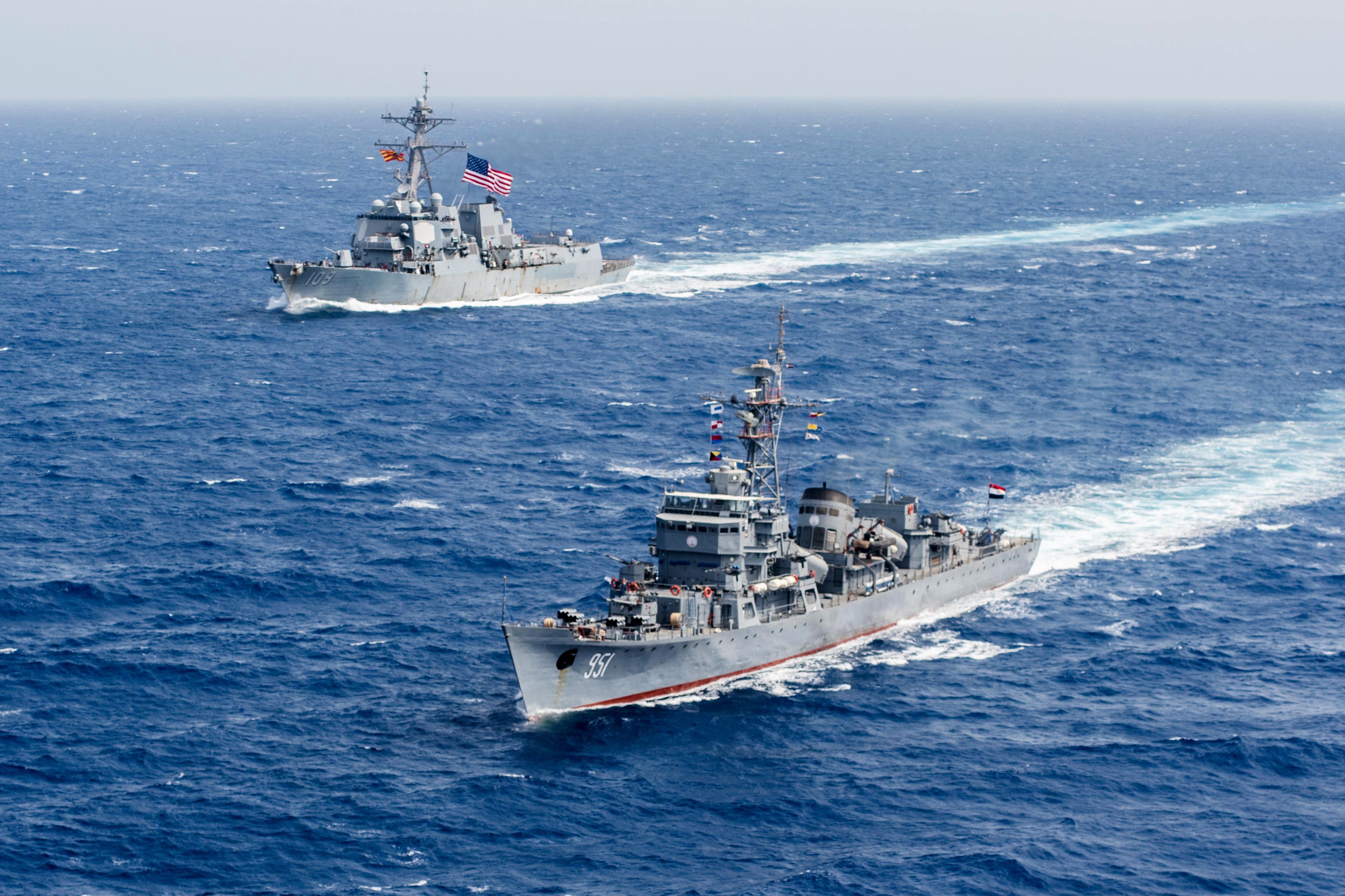 USS Jason Dunham and Egyptian Navy Conduct PASSEX > United States Navy ...