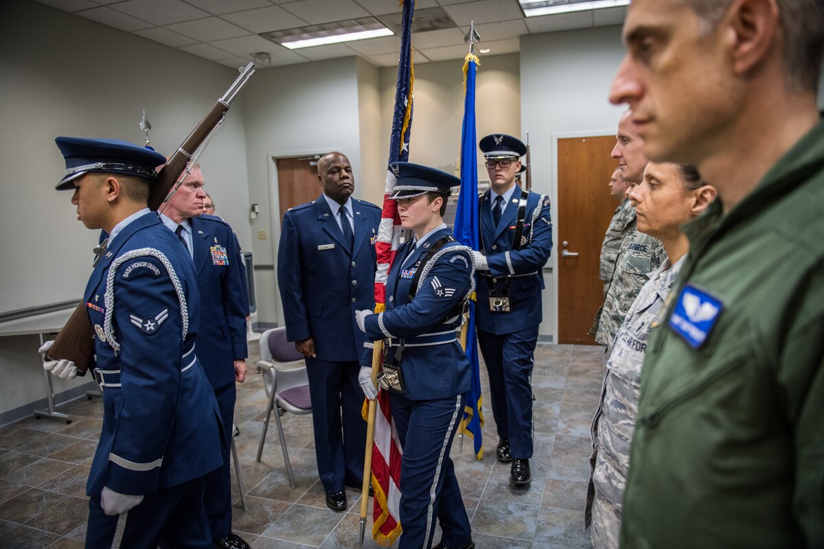 932nd Aeromedical Staging Squadron welcomes new commander > 932nd ...