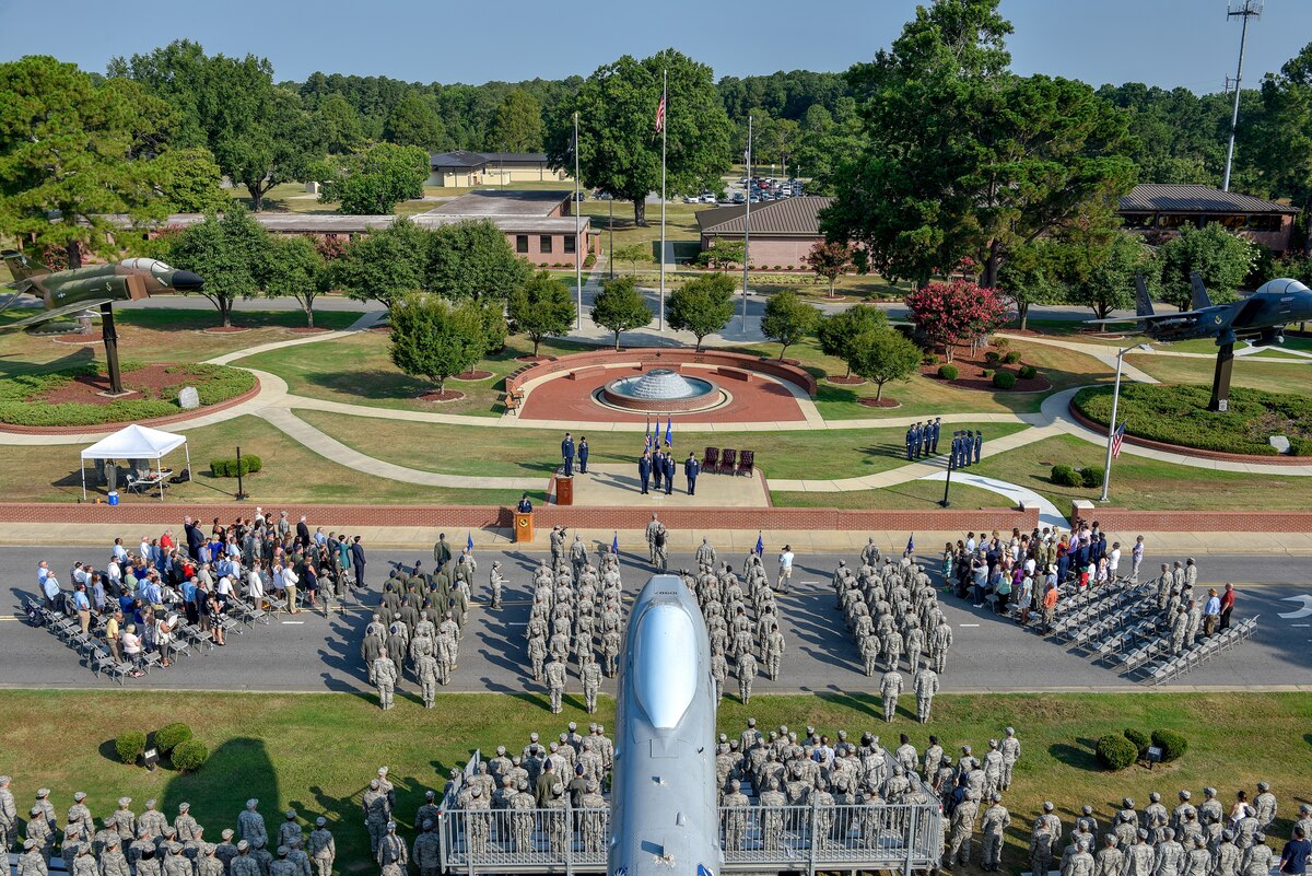 Col. Yates assumes command of 4th FW > Seymour Johnson Air Force Base ...