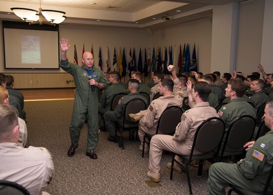 Naval Air Forces Commander Talks Aviation Readiness with Pilots in ...