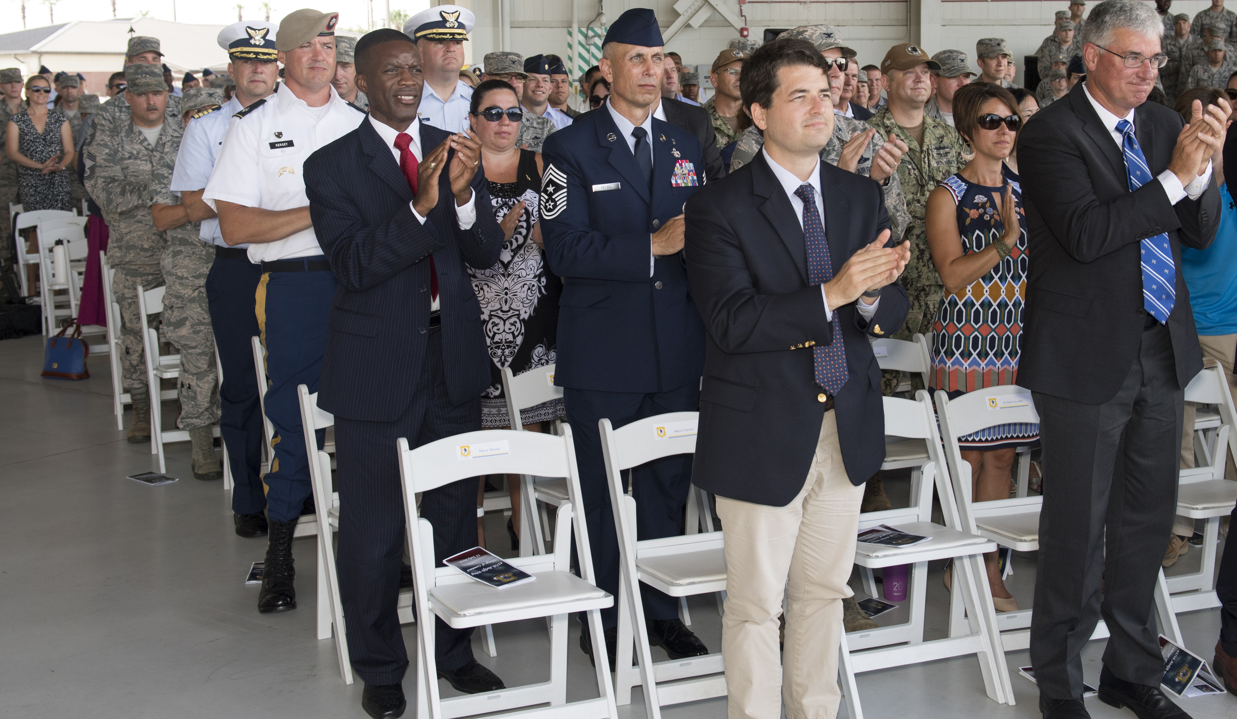 437th AW welcomes new commander > Air Mobility Command > Article Display