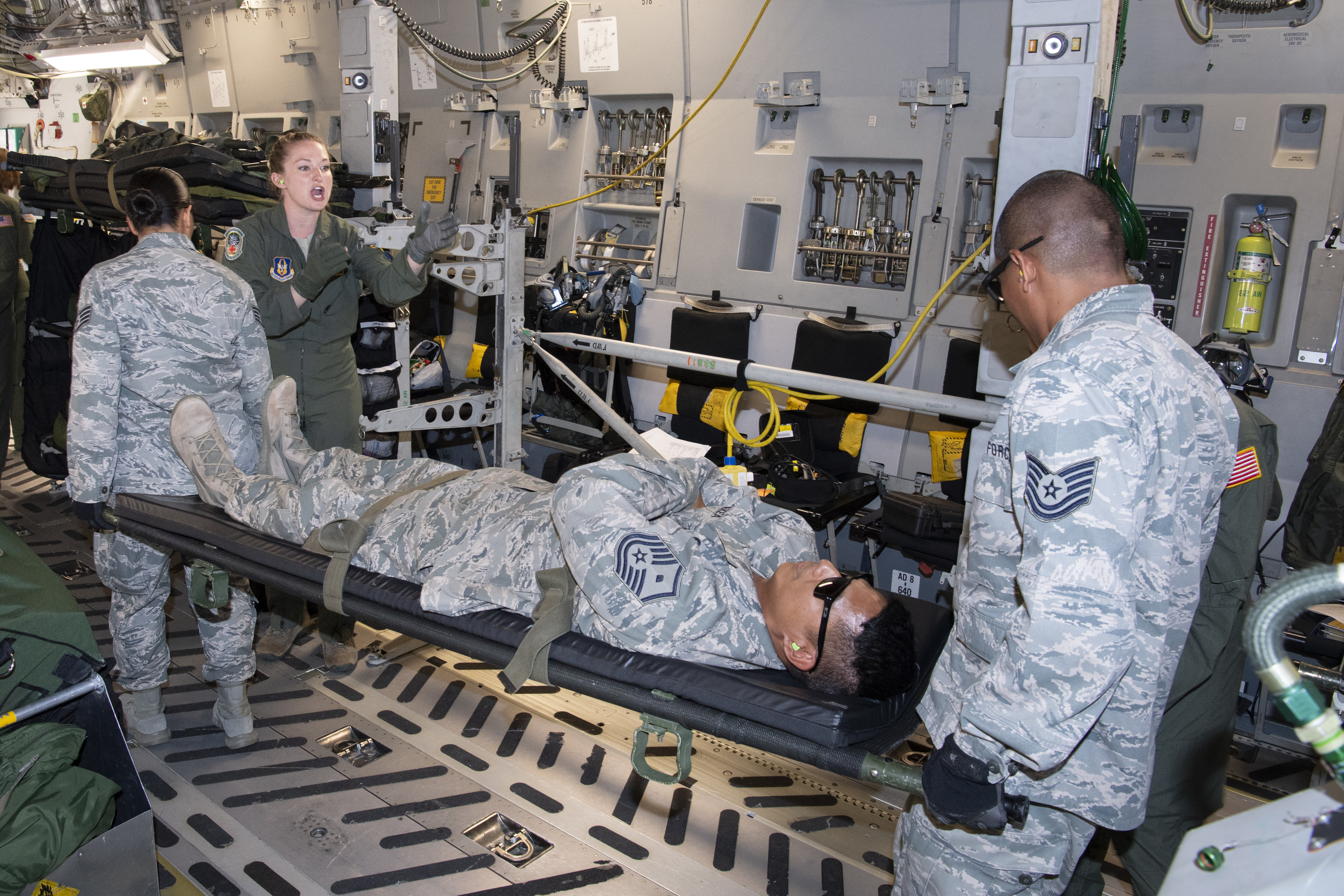 Aircrew, medical Airmen train together at Pacific Lifeline 2018 > Air ...