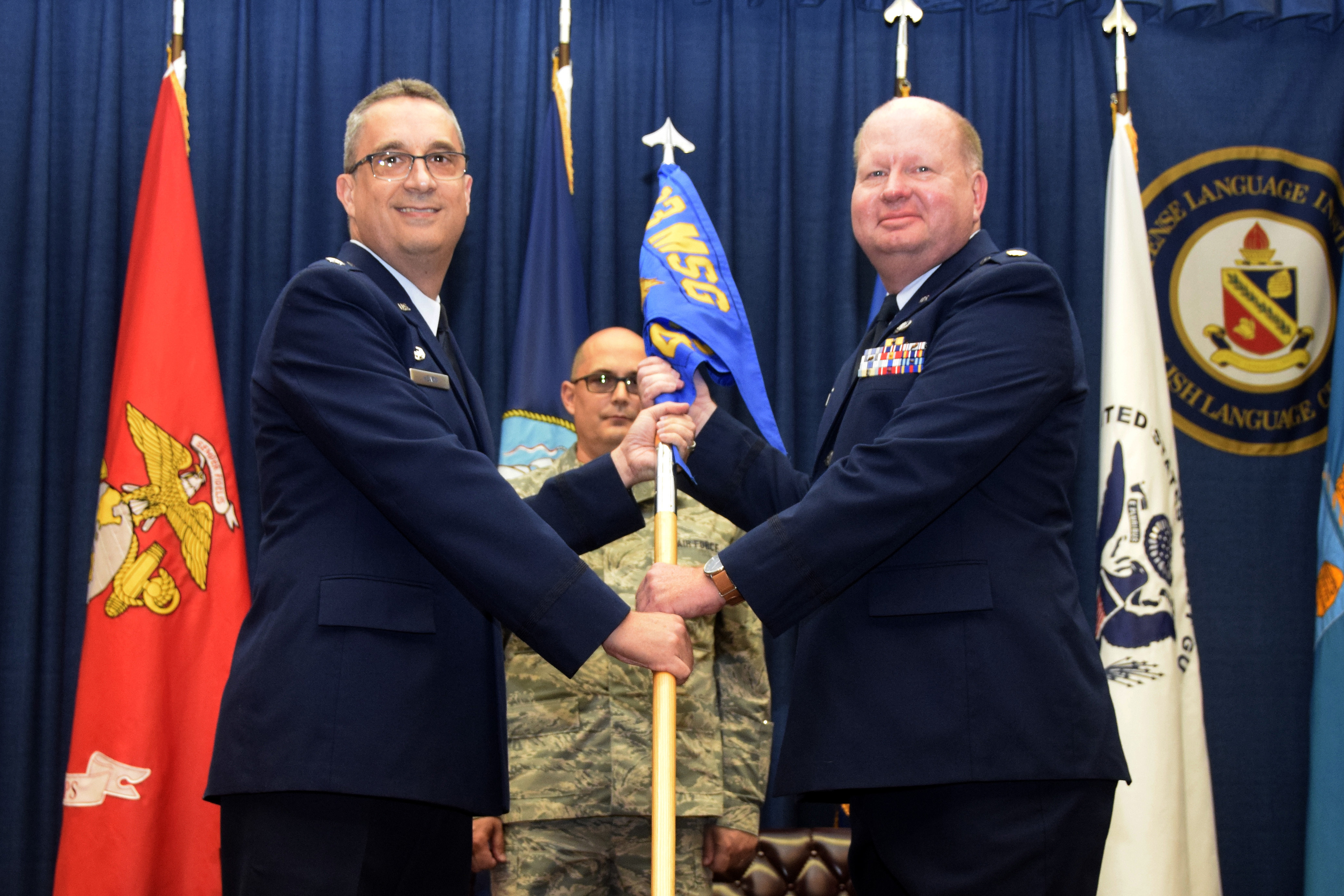 Force Support Squadron welcomes new commander > 433rd Airlift Wing ...