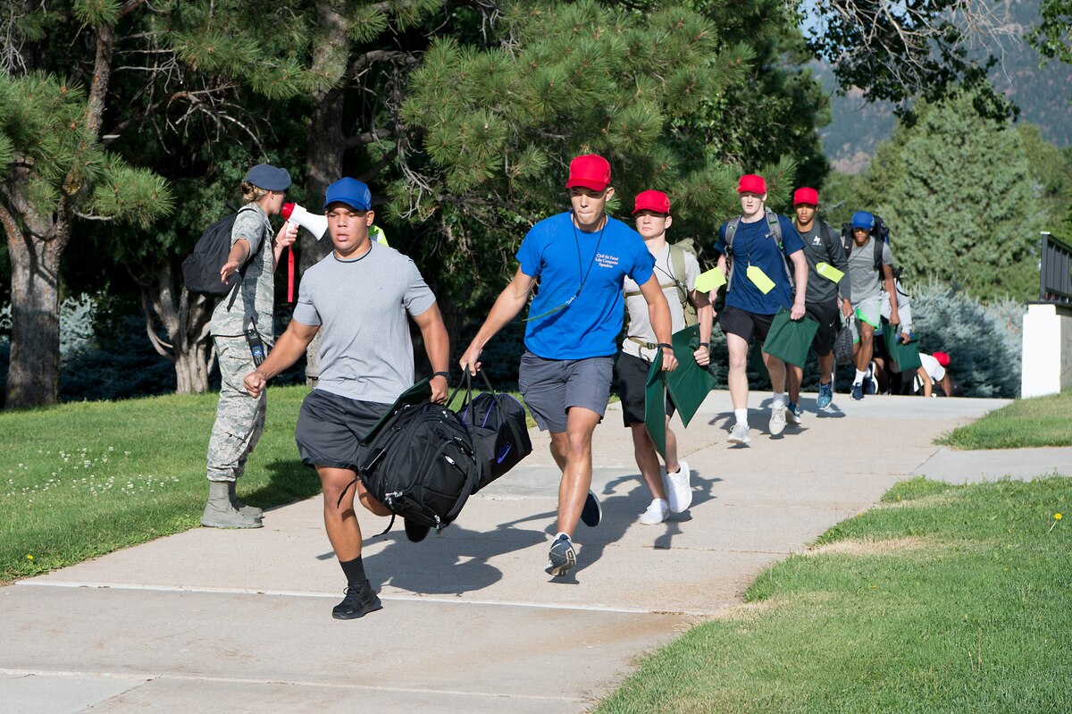 'A new beginning’: Basic training starts at USAFA Prep School > United ...