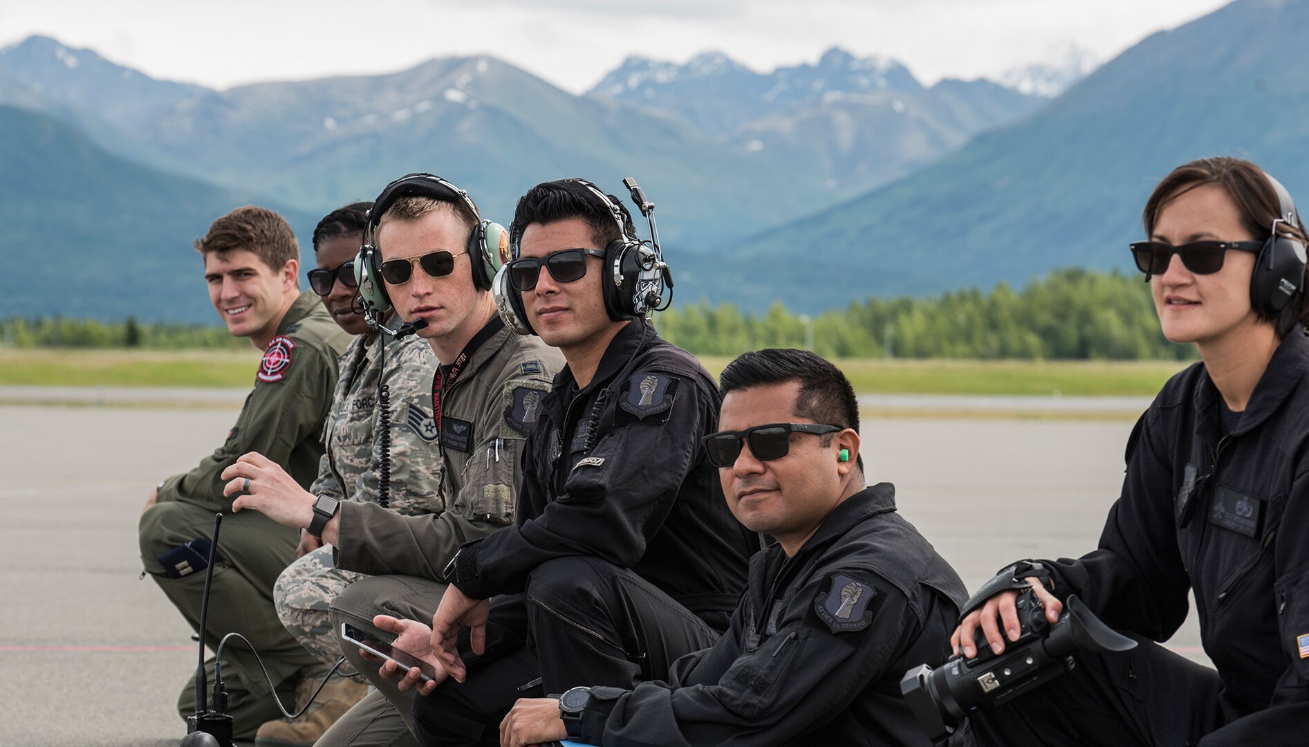 Pacific Air Forces Demo Team, Eielson AFB Jets Support Artic Thunder ...