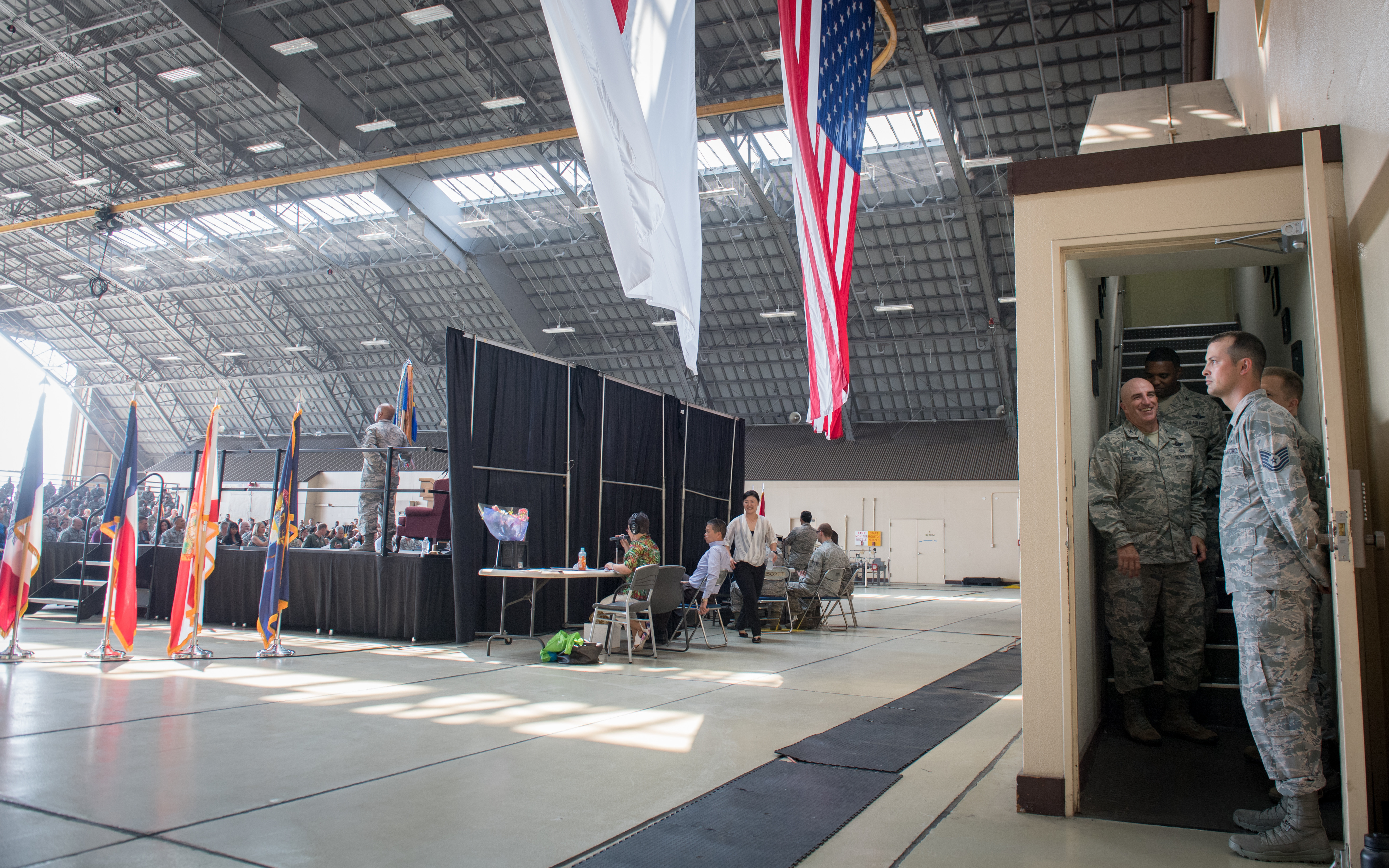 374th Airlift Wing welcome new commander > 5th Air Force > Article Display