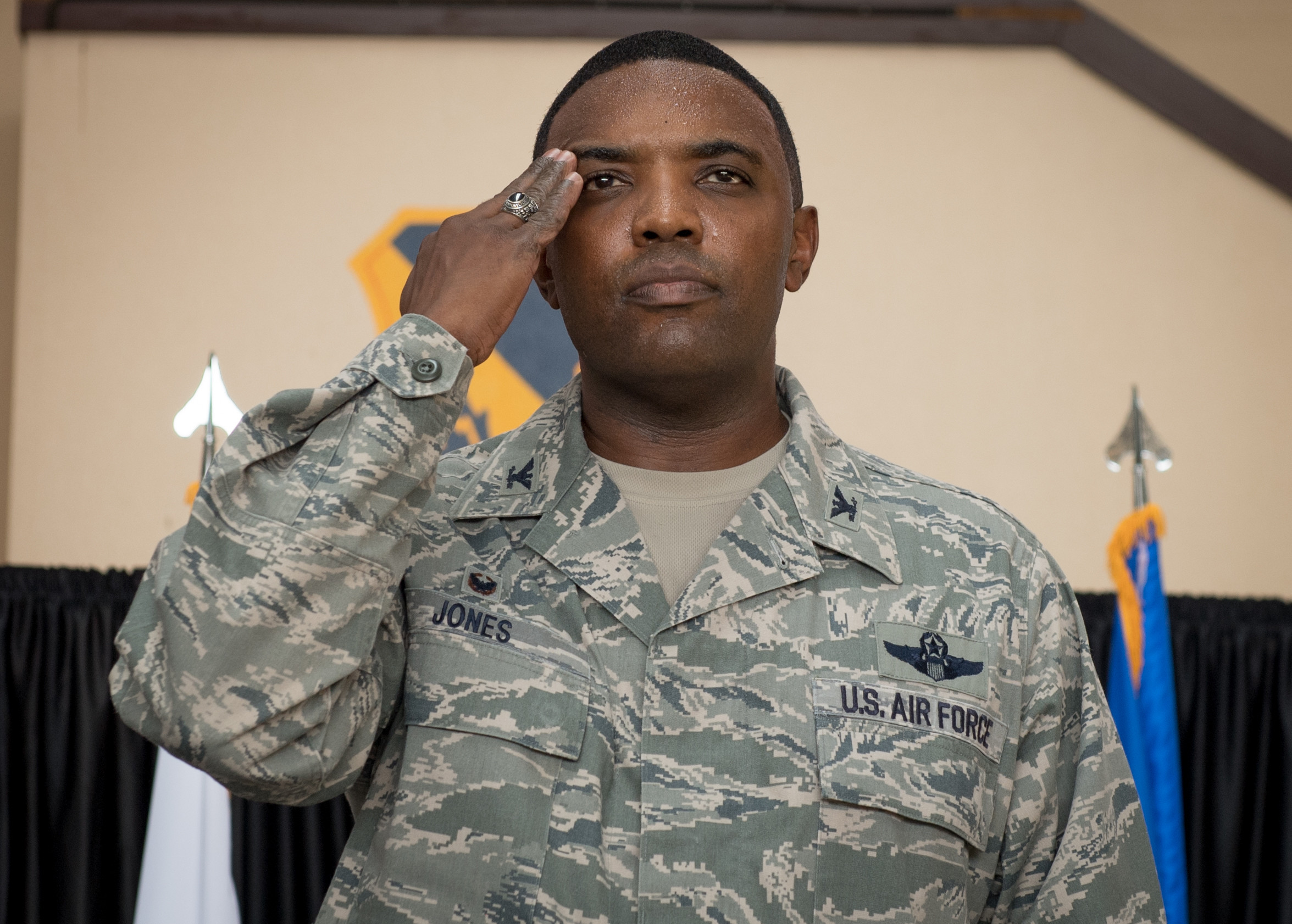 374th Airlift Wing welcome new commander > 5th Air Force > Article Display