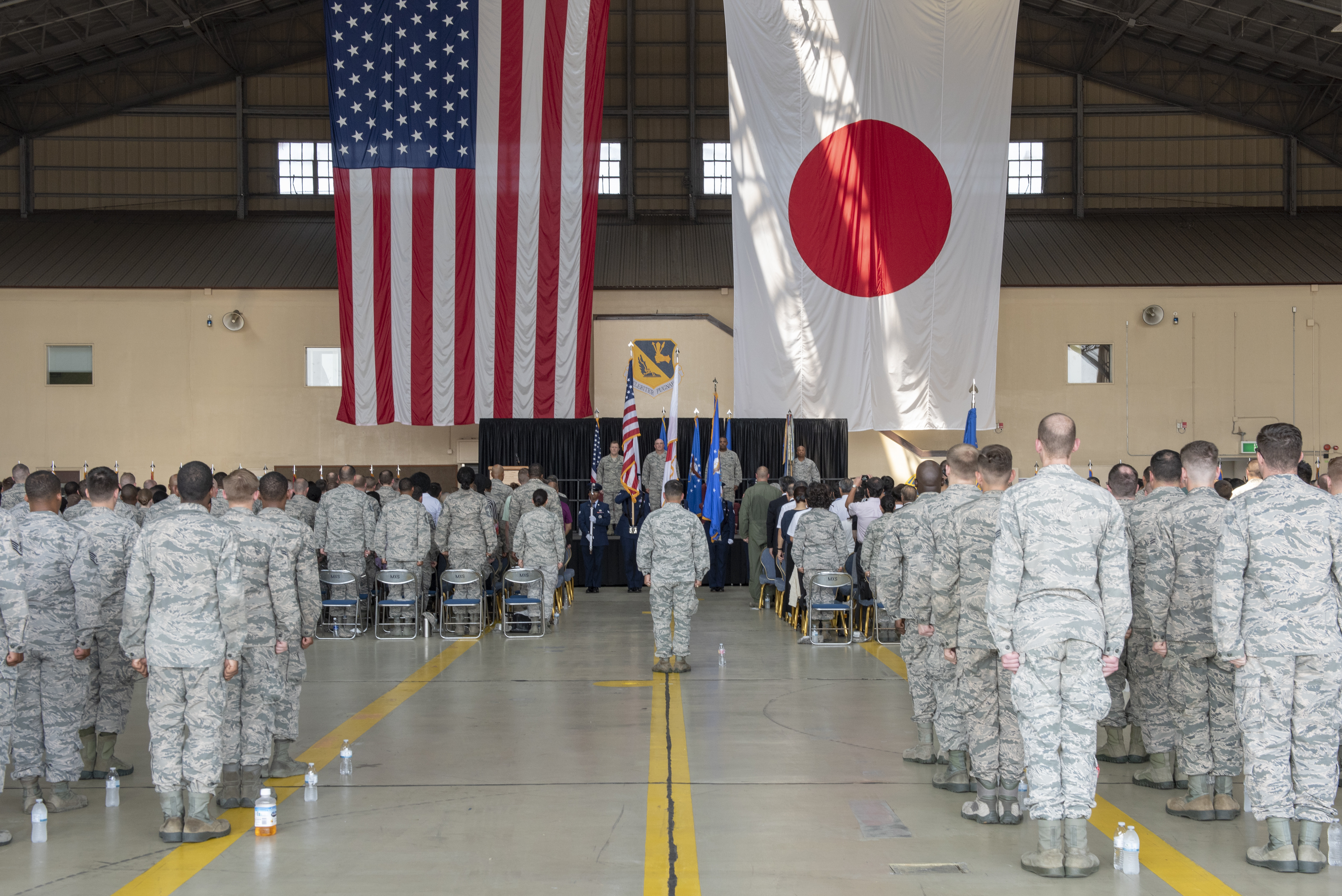 374th Airlift Wing welcome new commander > 5th Air Force > Article Display