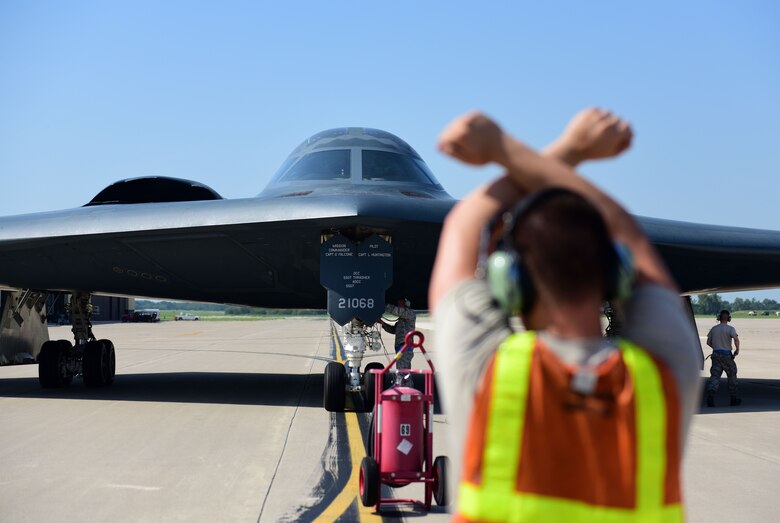 Whiteman active duty, Guard crew chiefs earn ride of a lifetime > Air ...