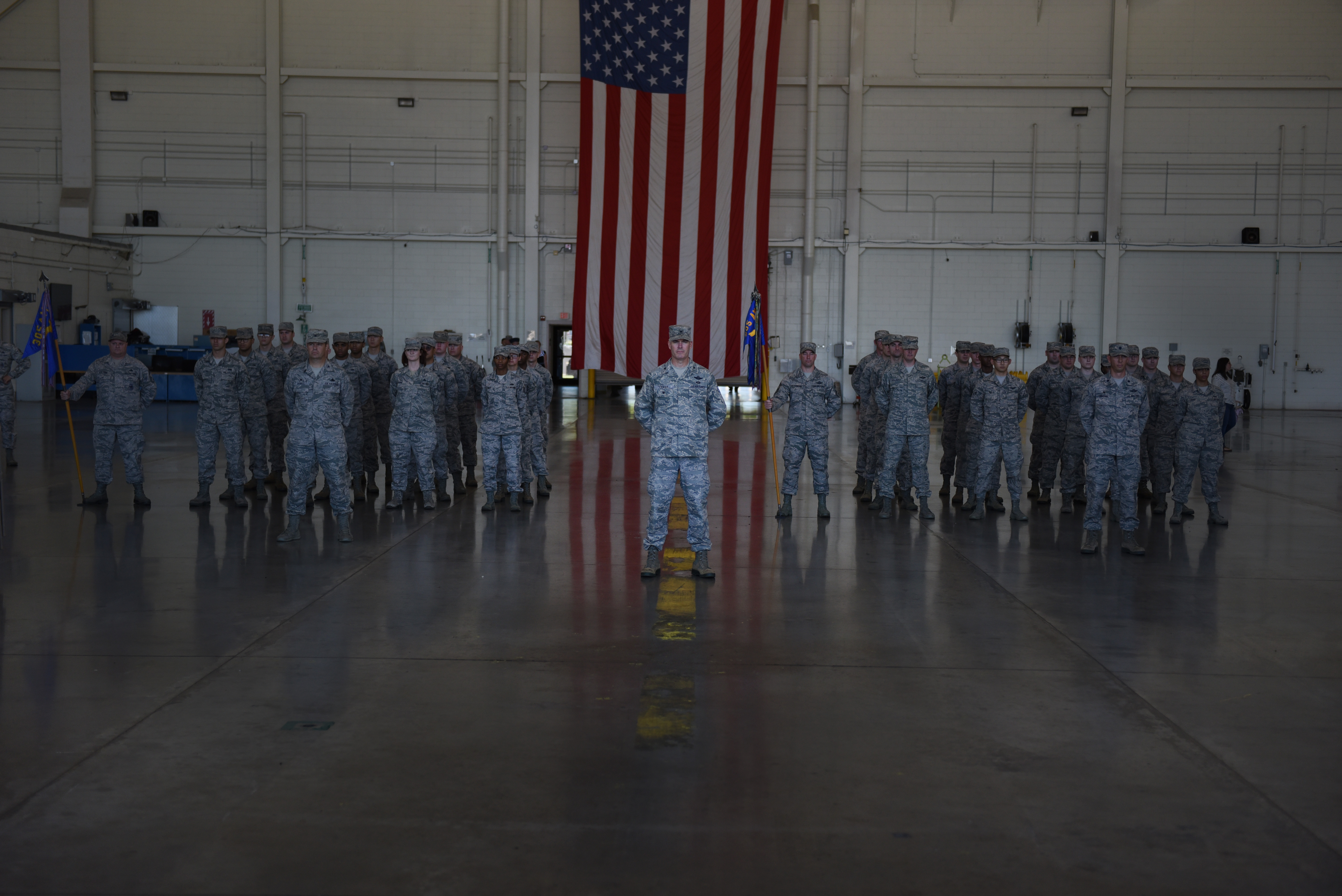 305th Air Mobility Wing welcomes new commander