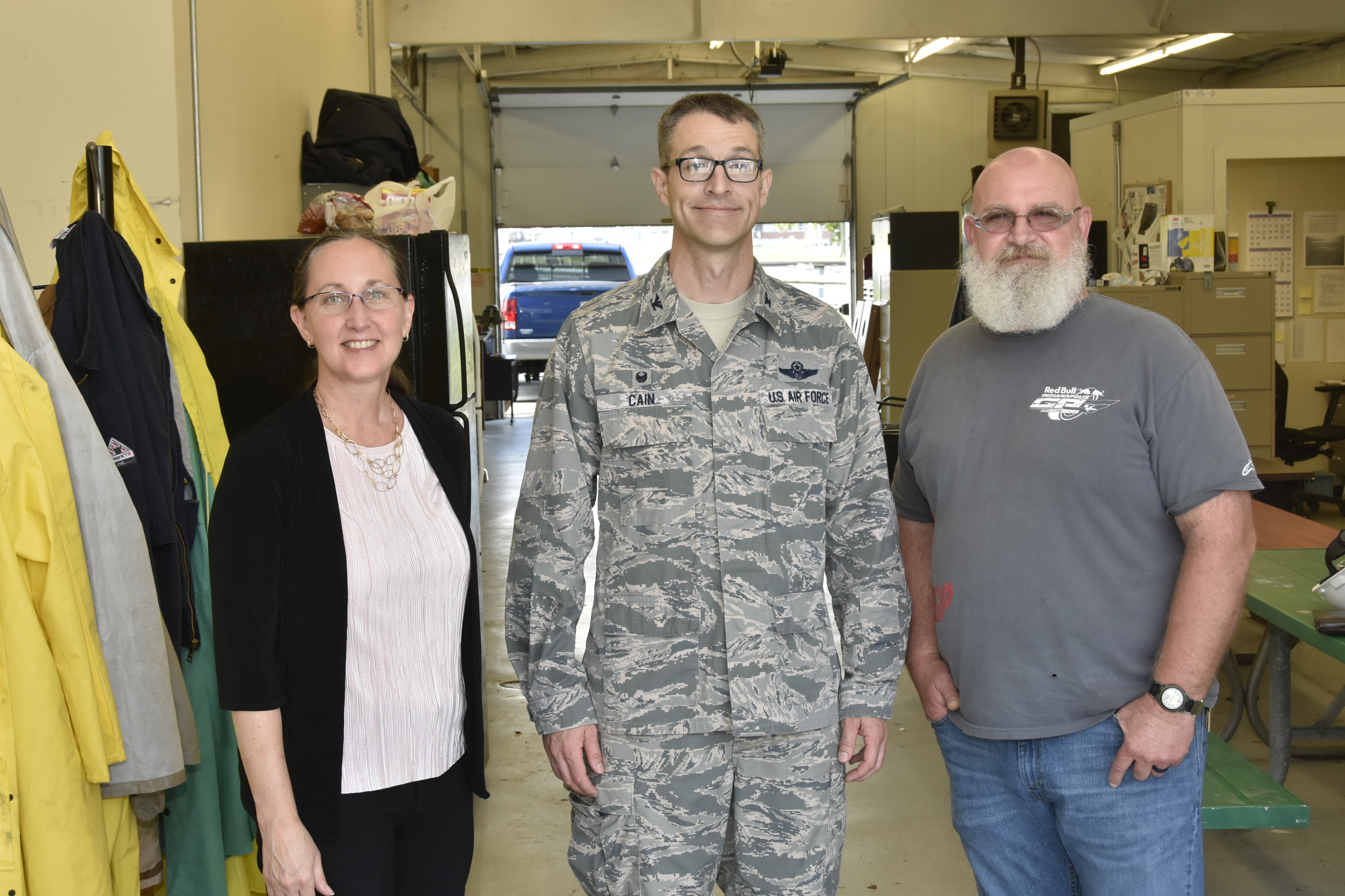 AEDC commander recognizes 'eagle-eyed' team members > Arnold Air Force ...