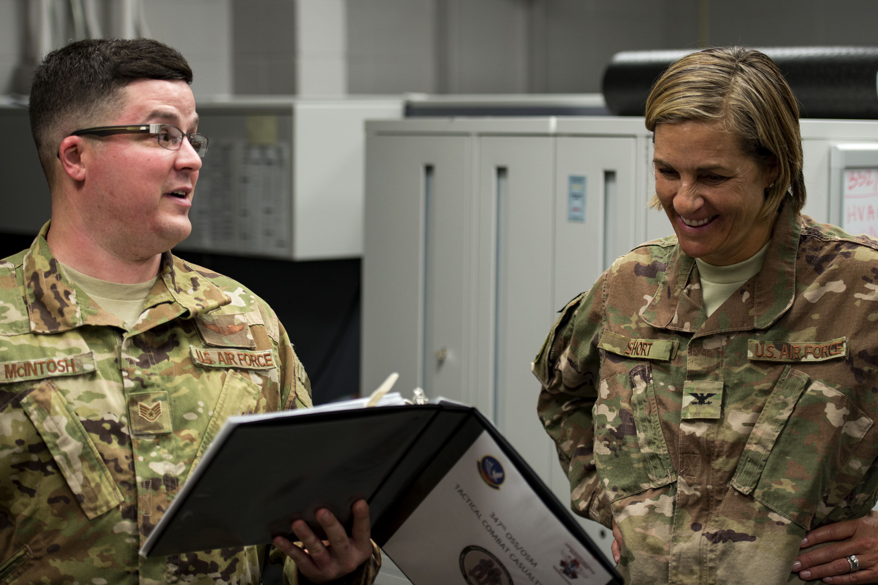 Briefing the Wing Queen