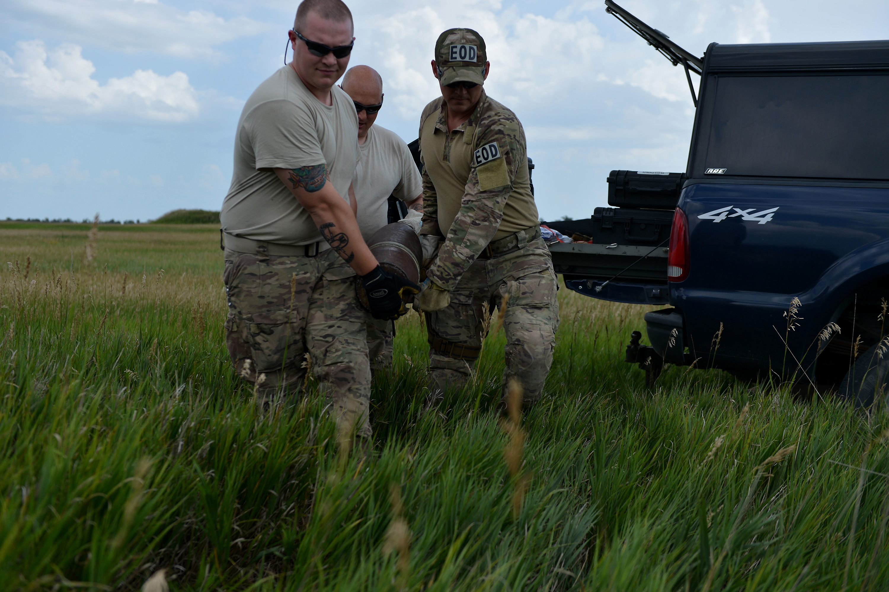 Explosives expert: Ordnance 'weapons of war, not door stops' > National ...