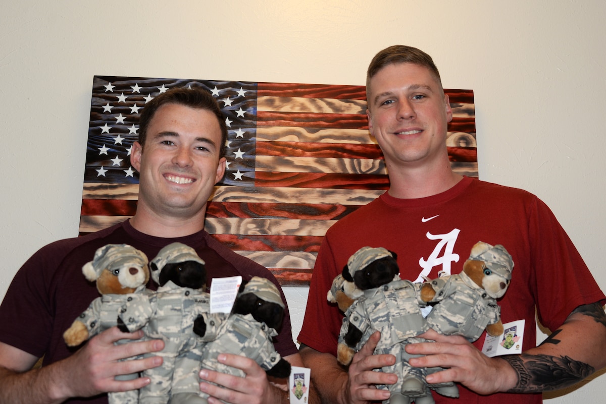 Teddy Bear Drop Continues to Bring Smiles > Sheppard Air Force Base ...